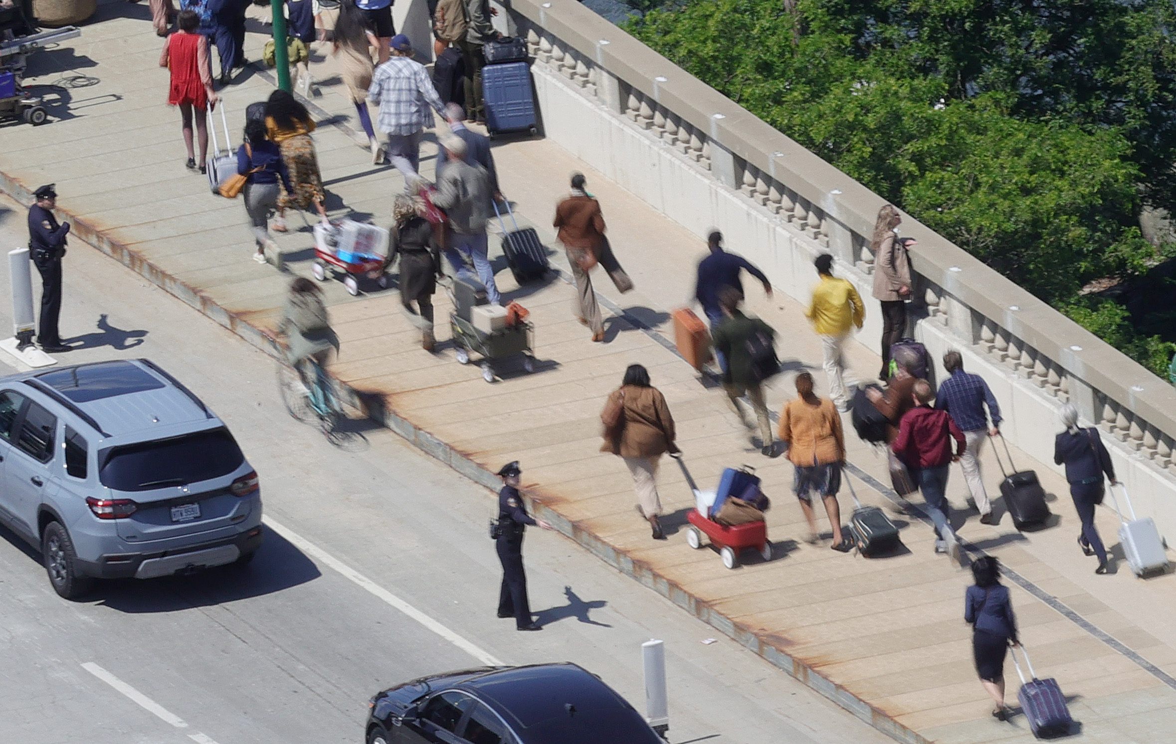Superman movie takes over the Detroit-Superior Bridge for filming, July ...