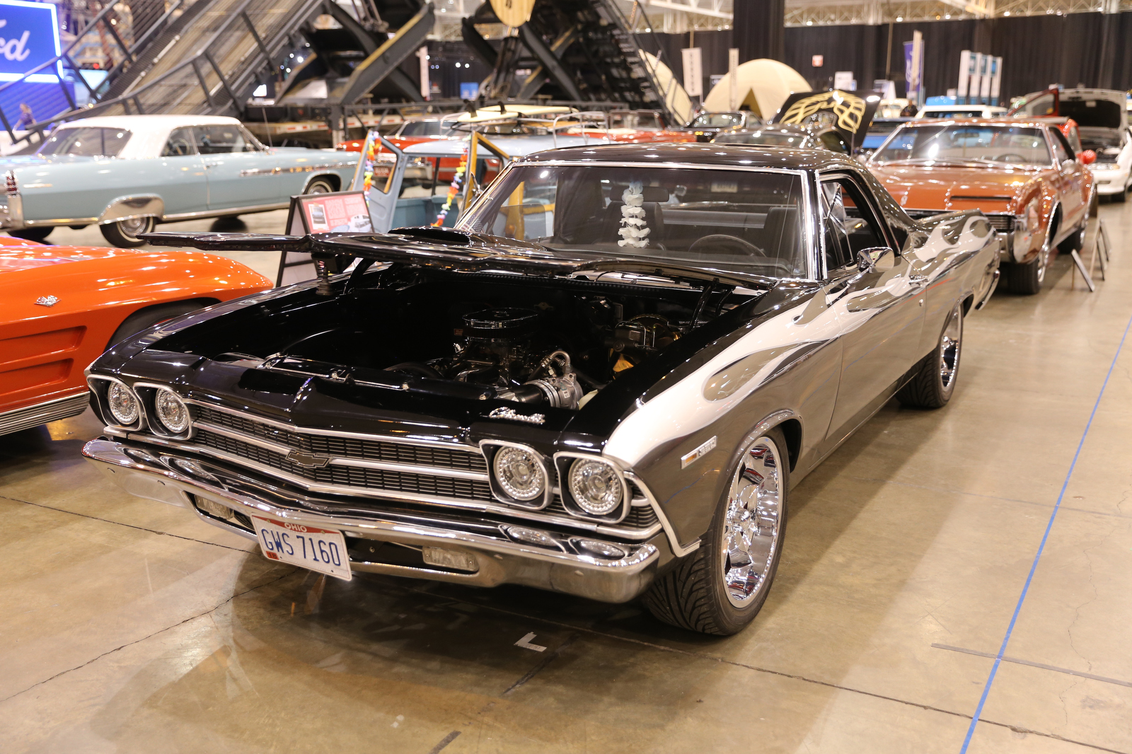 Classic cars on display at the 2022 Cleveland Auto Show - cleveland.com