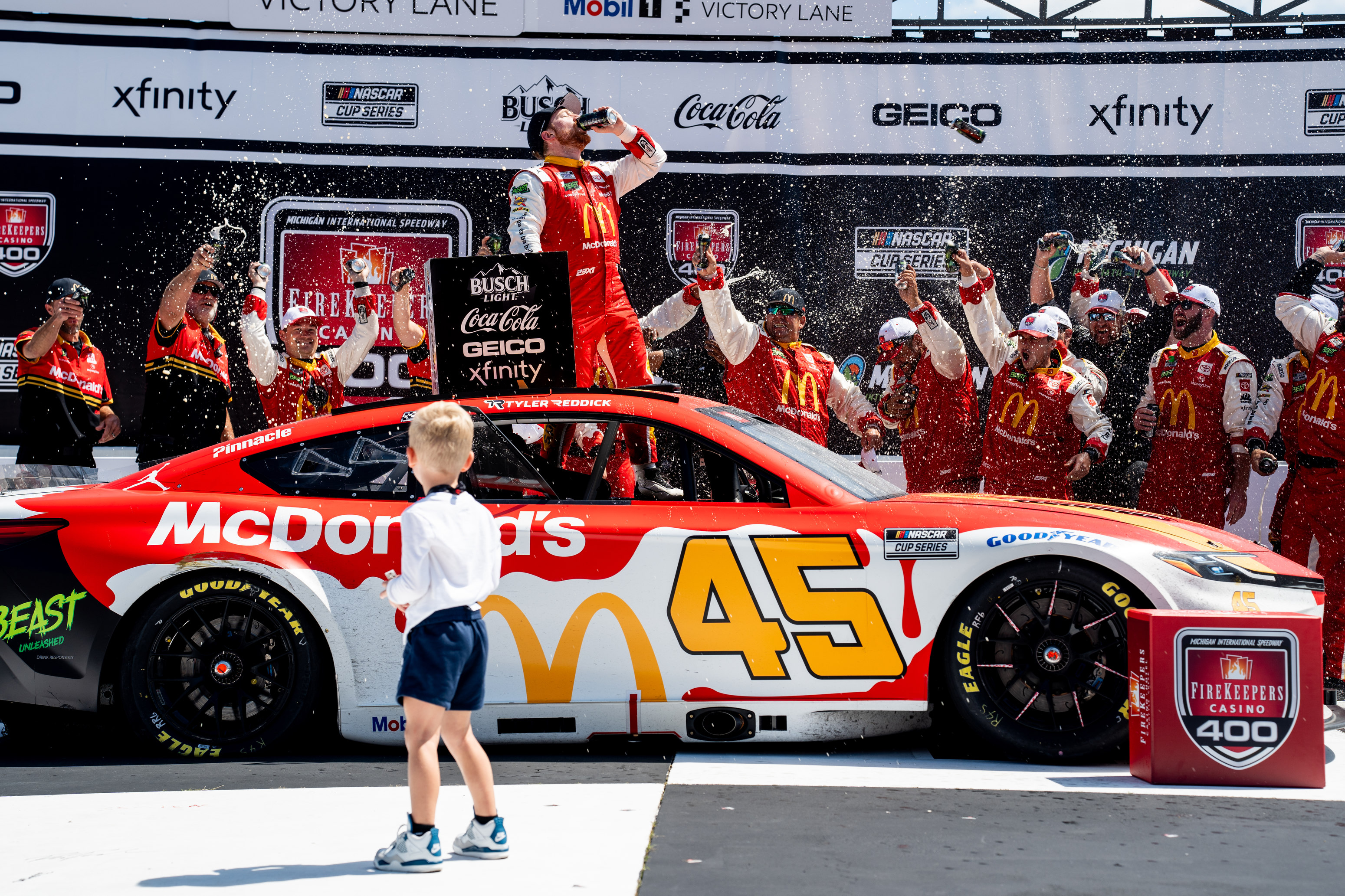 FireKeepers Casino 400: Day two starts at lap 51 - mlive.com