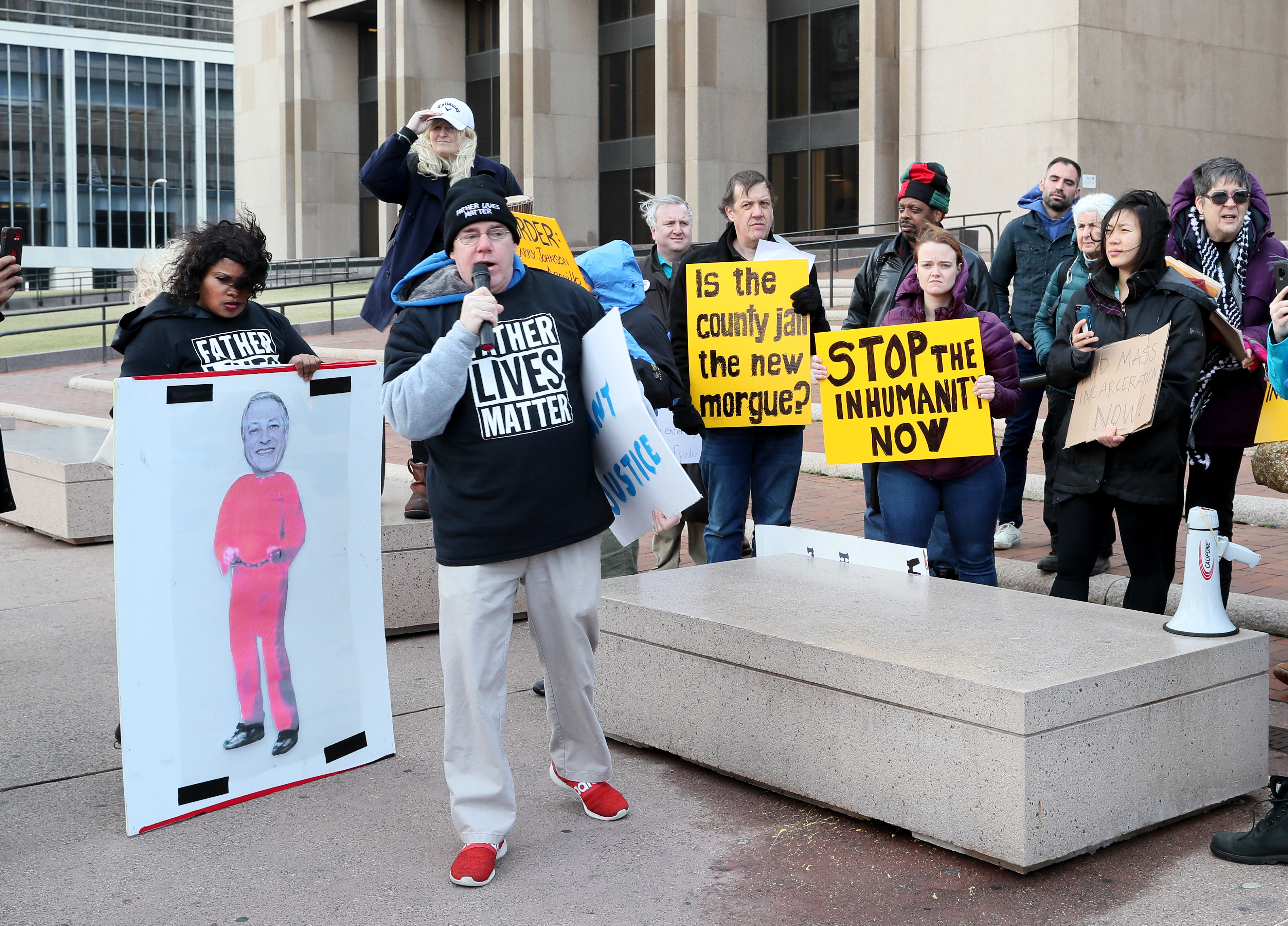 Demonstrators protest at Cuyahoga County Justice Center - cleveland.com