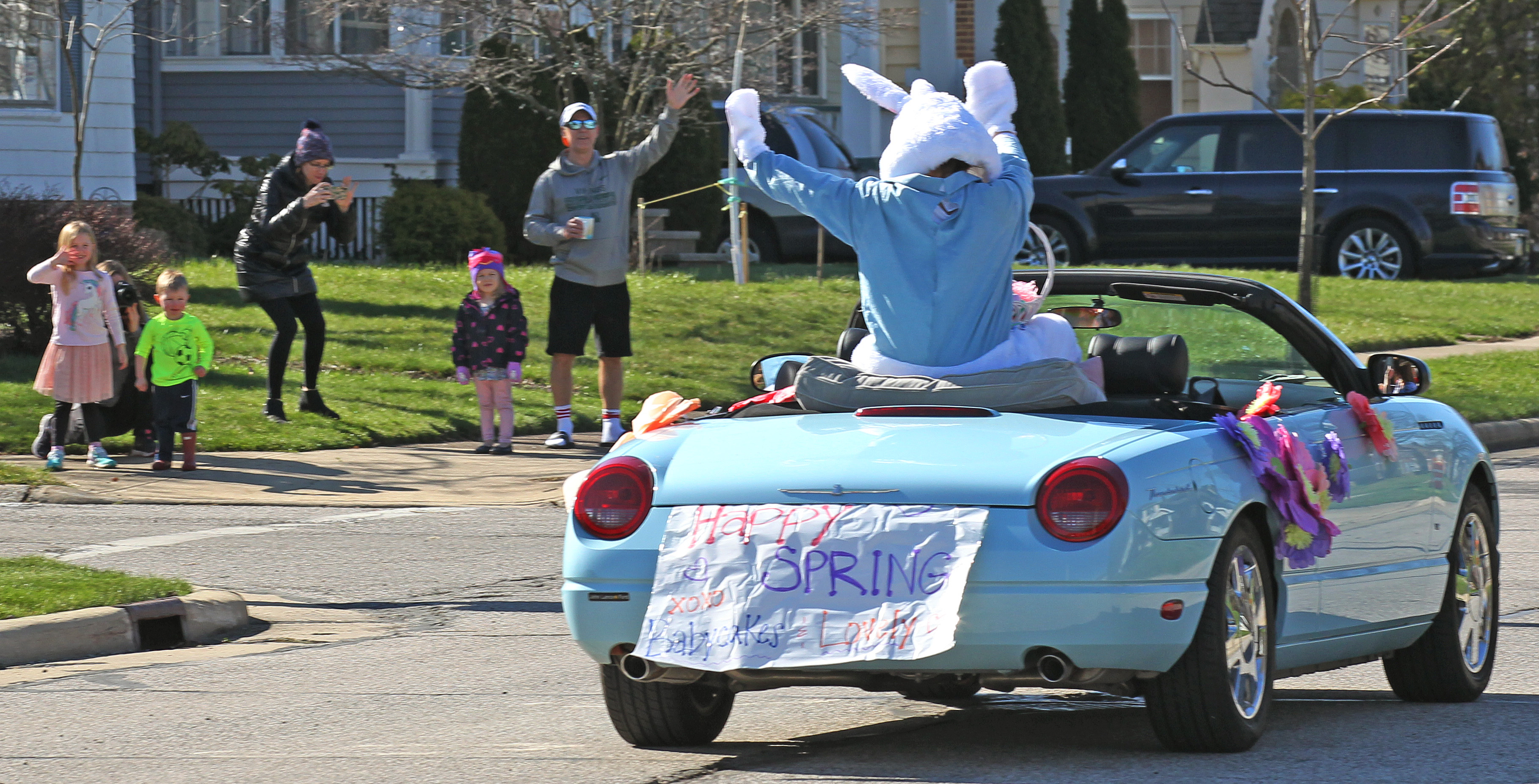 Easter Bunny visits Rocky River neighborhoods, April 4, 2020 ...