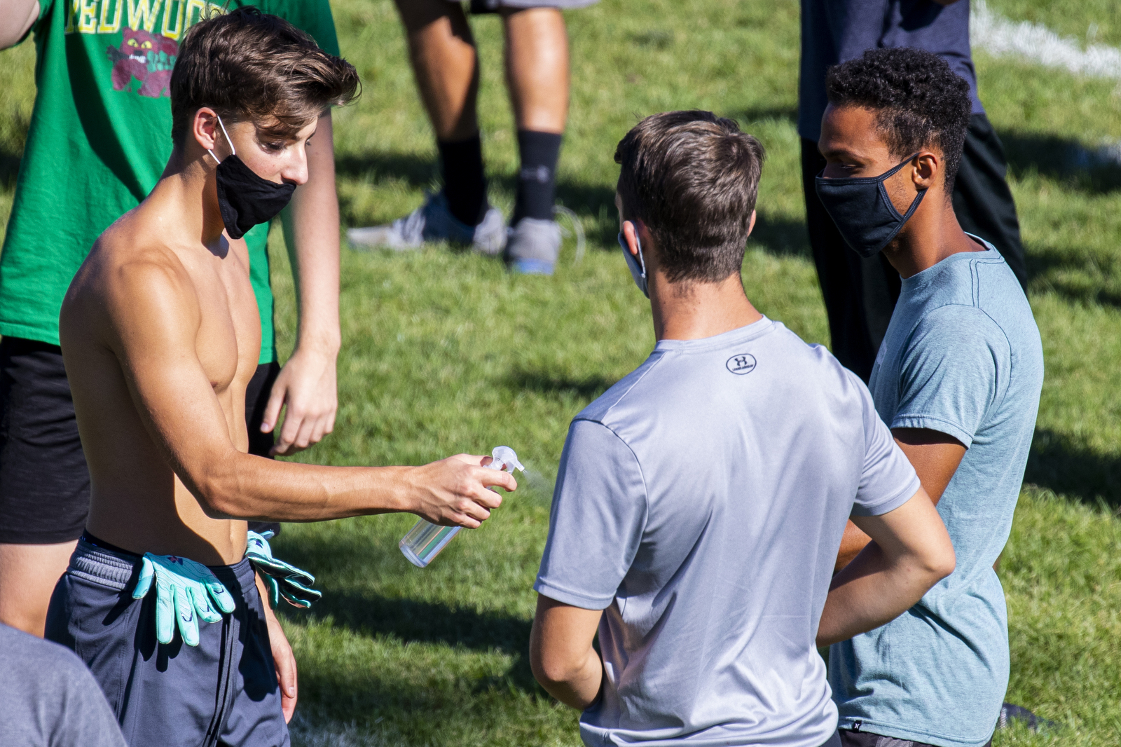 Reeths-Puffer football sports face masks during 2020 practice - mlive.com