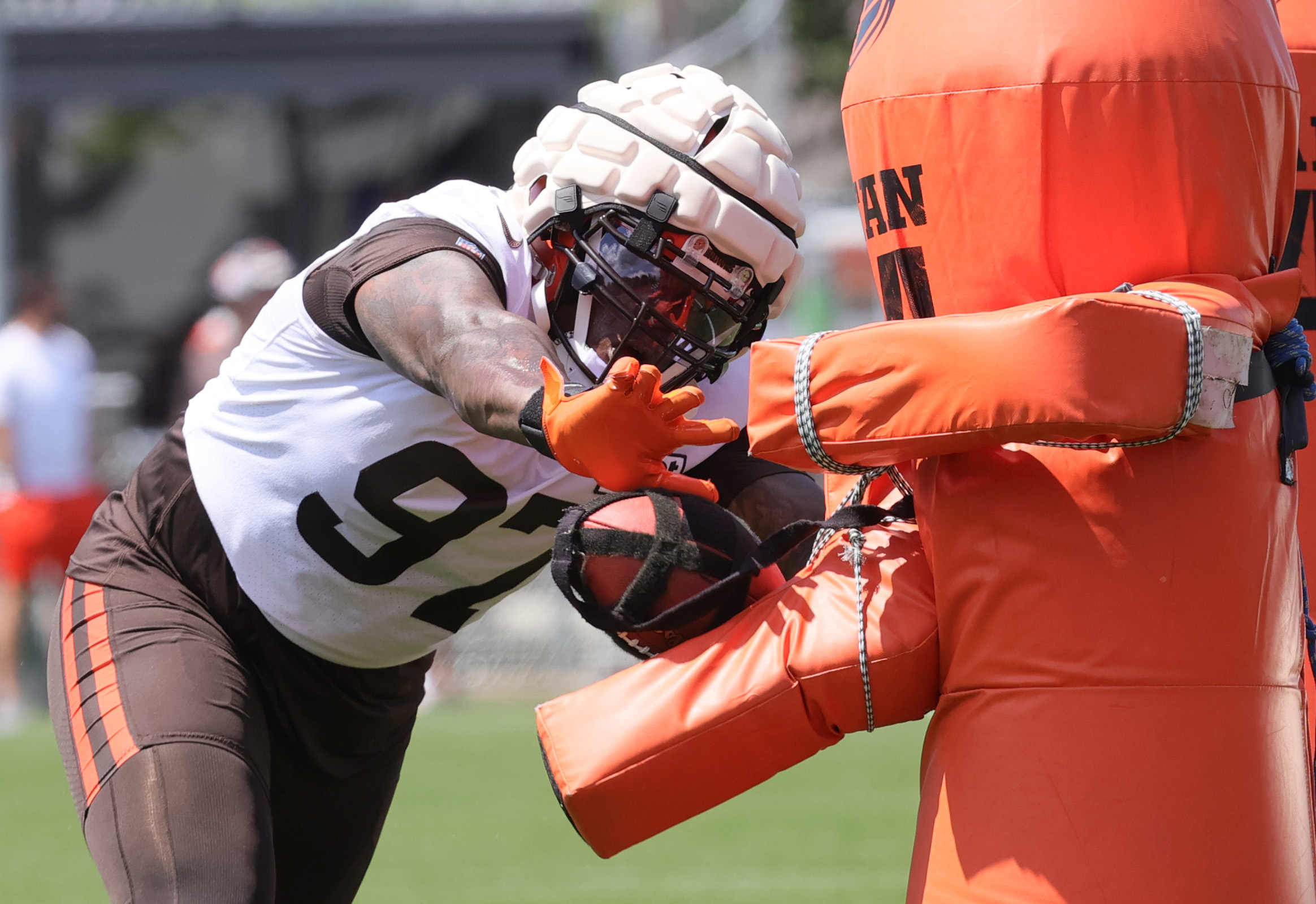 Cleveland Browns defensive tackle Perrion Winfrey - cleveland.com