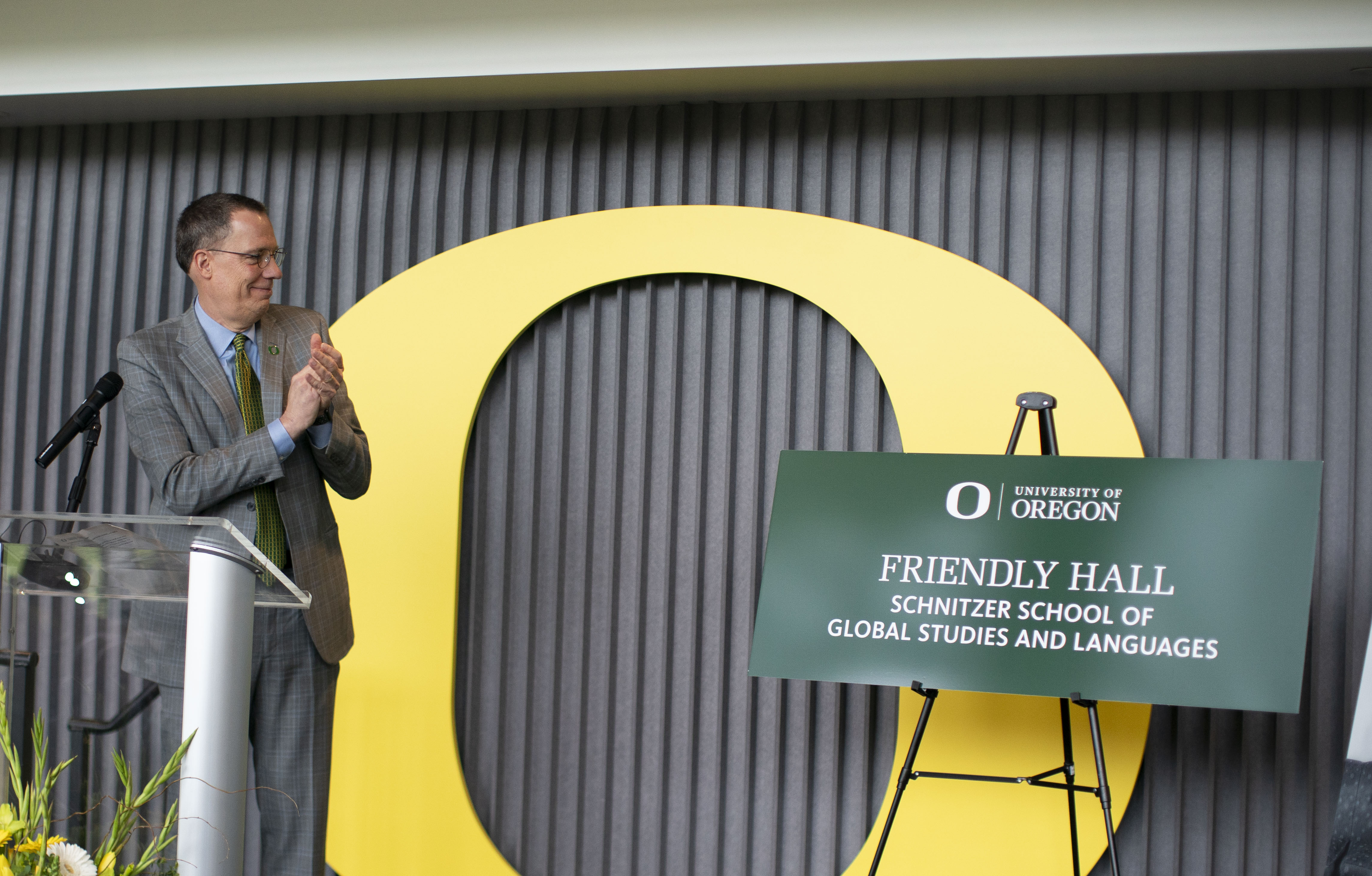 Schnitzer family gifts $25 million to University of Oregon - oregonlive.com