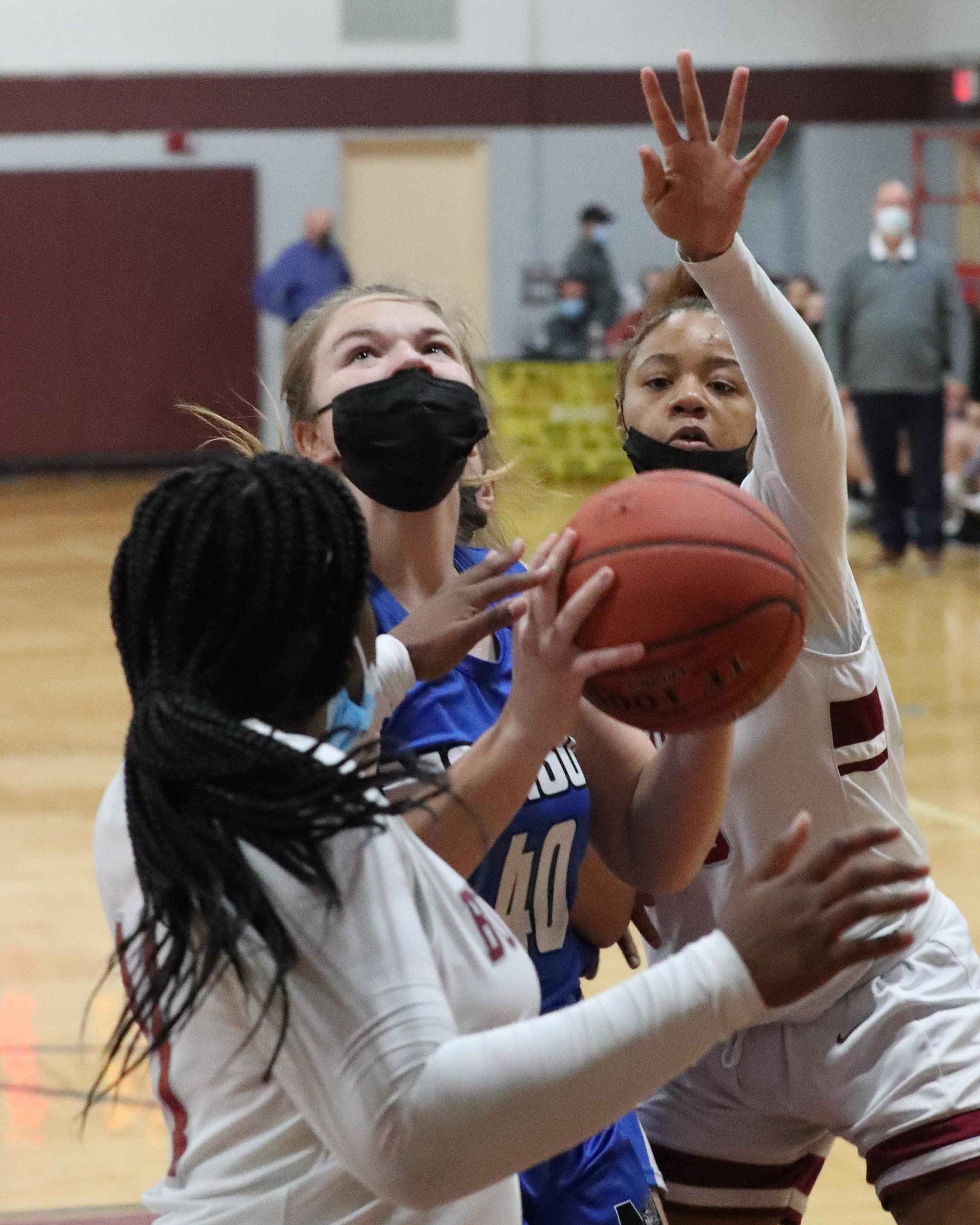 Monson vs Springfield International Charter Girls Basketball - masslive.com