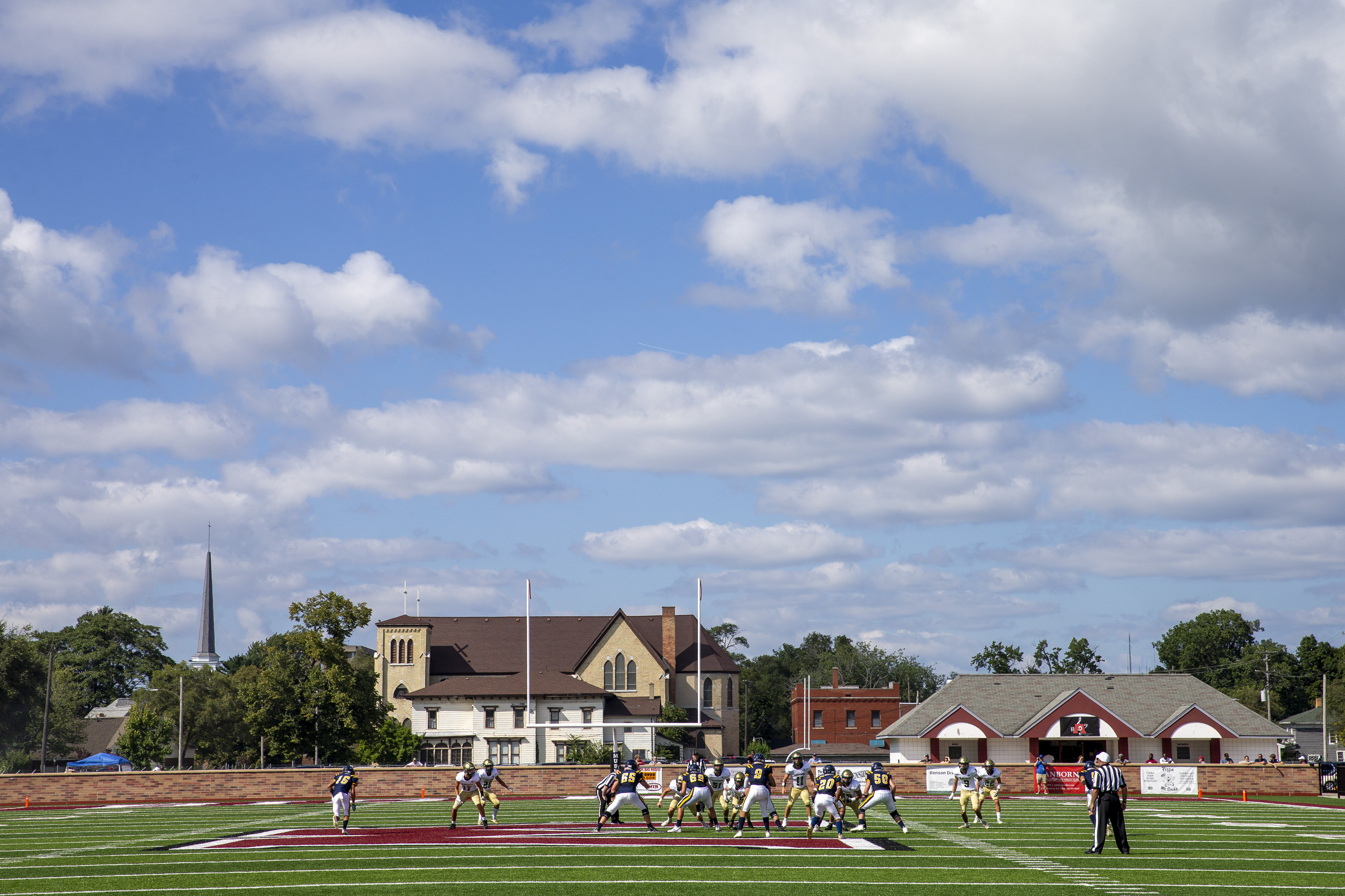Muskegon Catholic Central football defeats North Muskegon 24-22 - mlive.com