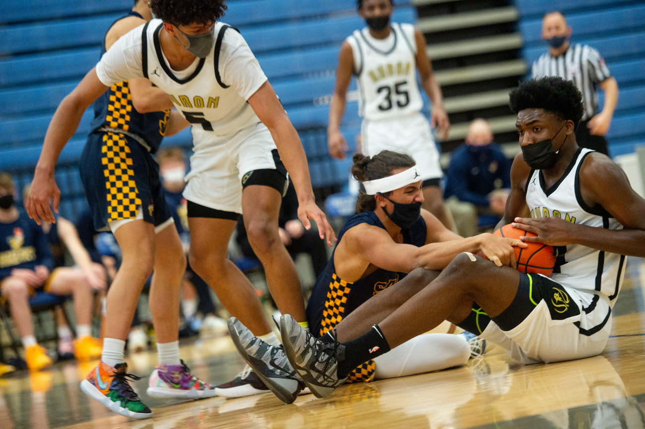 Ann Arbor Huron vs. Saline boys basketball districts - mlive.com