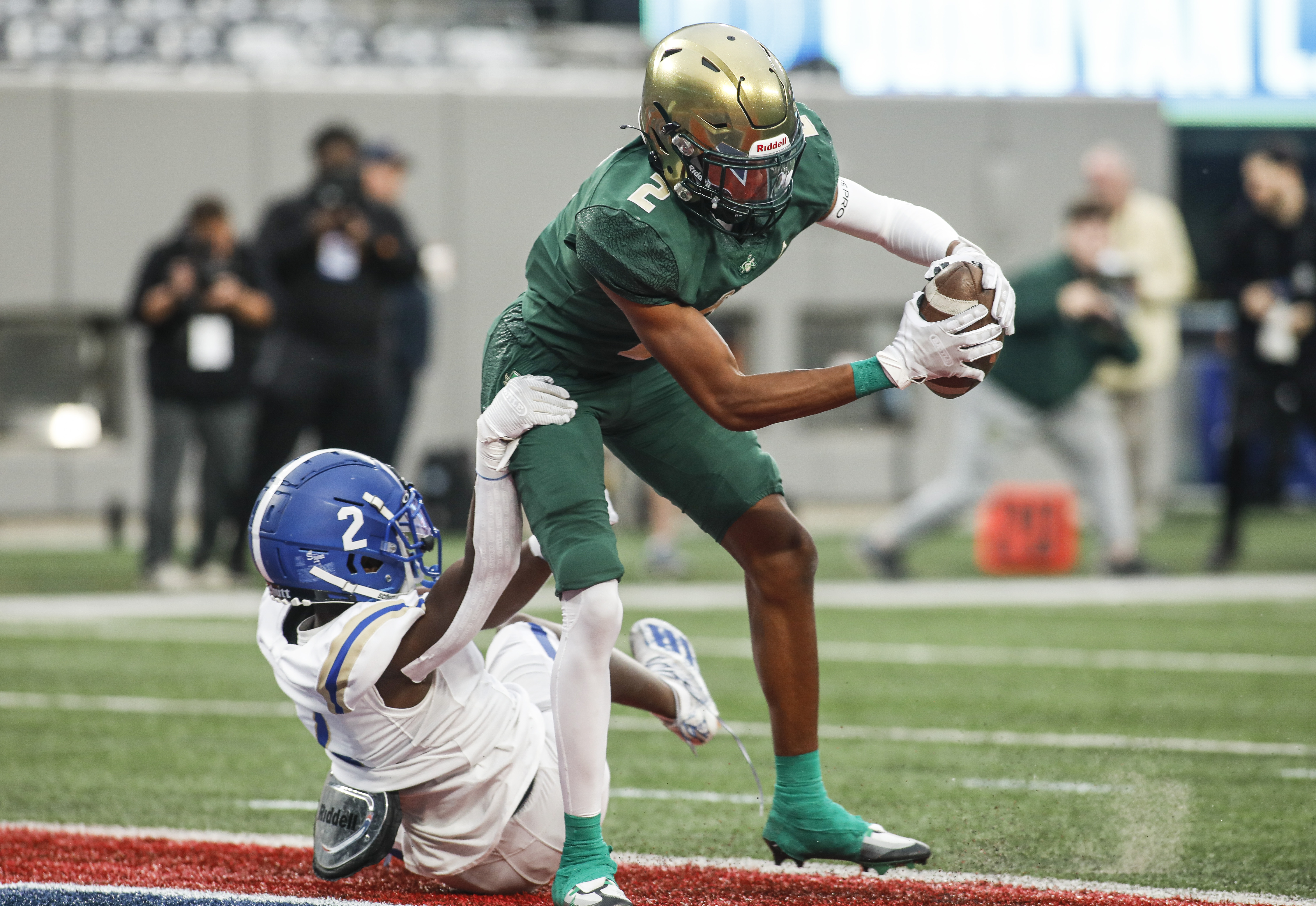 Football: No. 5 St. Joseph (Mont.) vs. No. 19 Donovan Catholic on ...