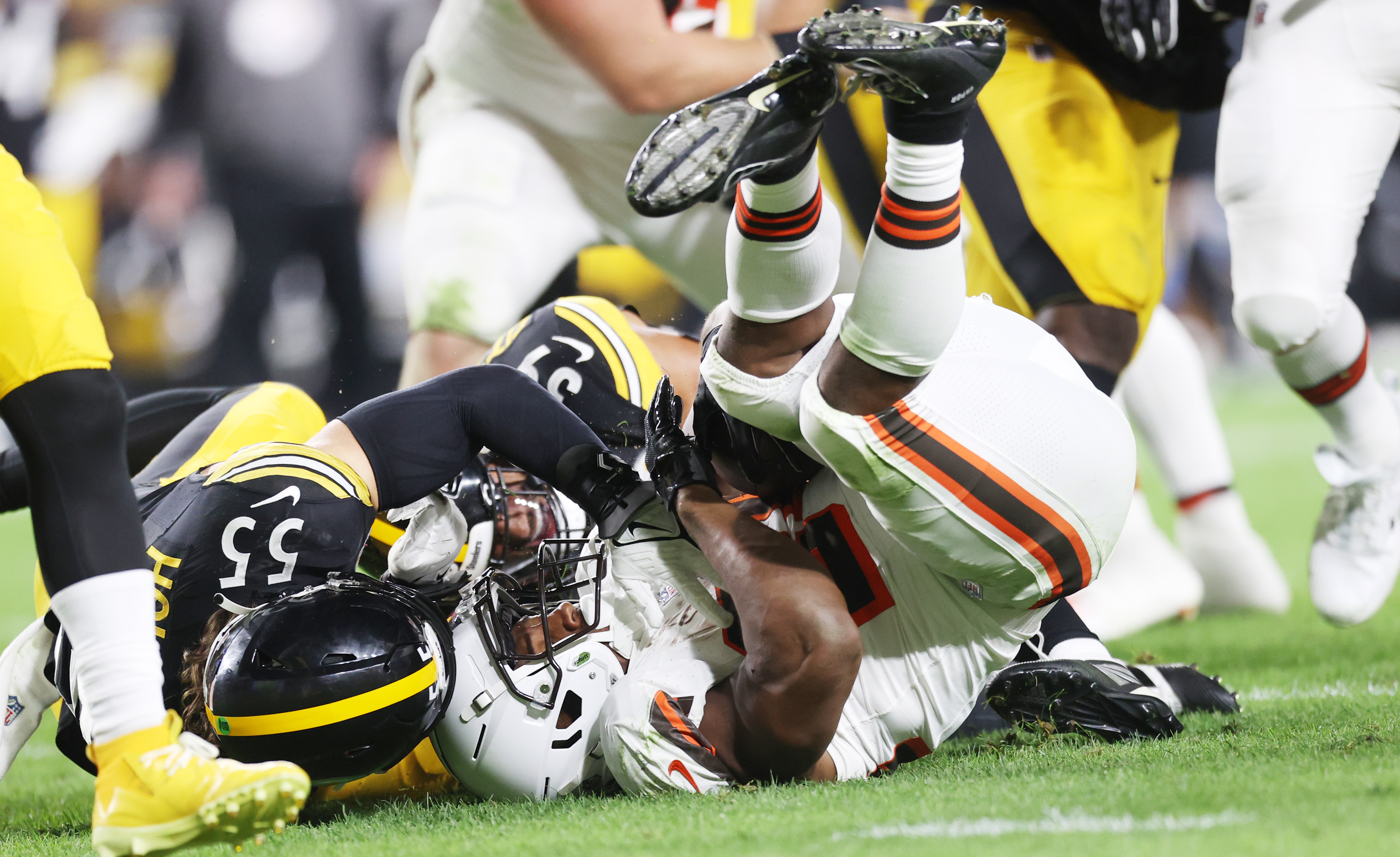 Cleveland Browns running back Nick Chubb in game against the Pittsburgh ...