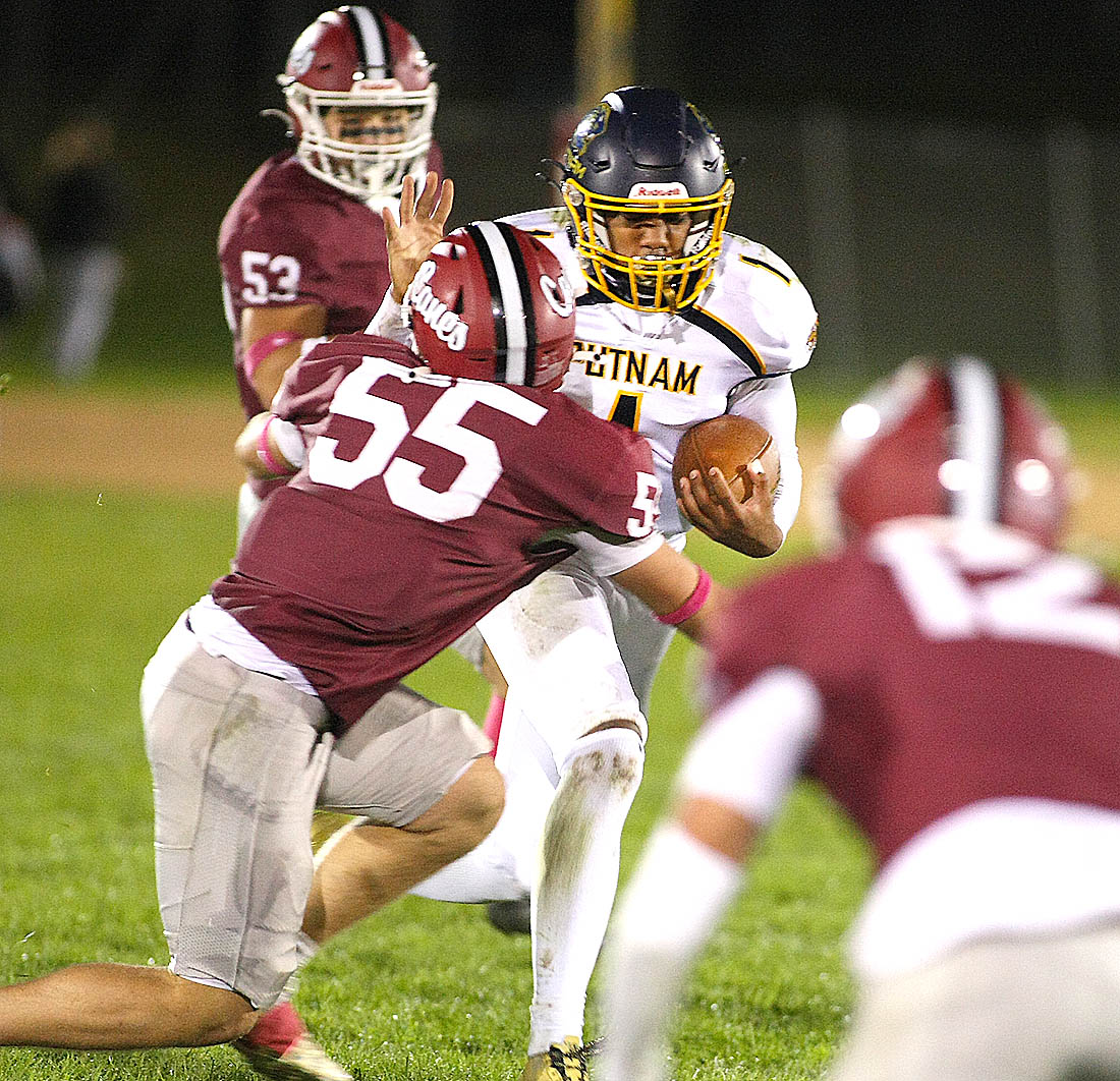 Putnam vs Amherst Football 10/10/25 - masslive.com