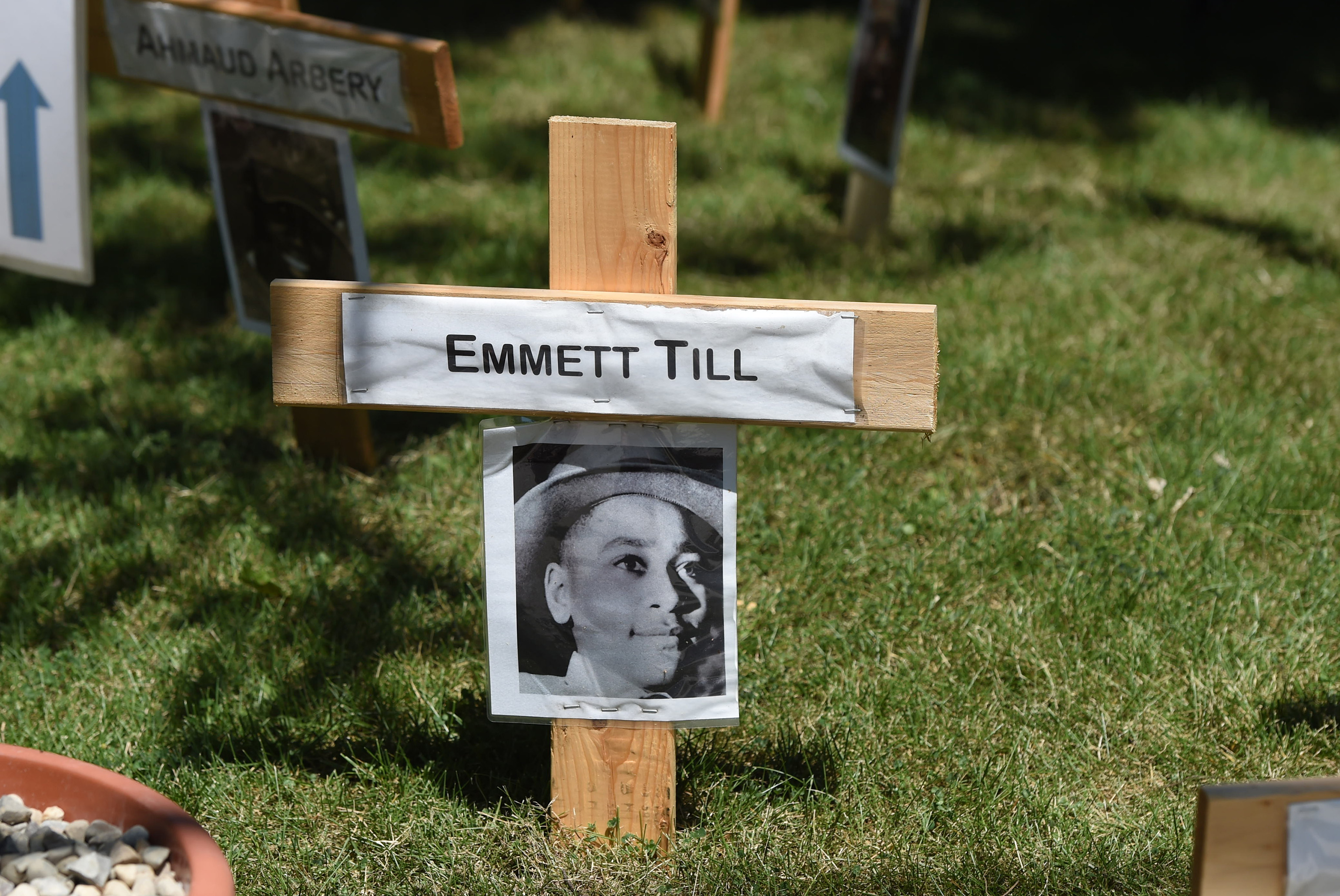 Black Lives Matter Memorial set up in Ann Arbor - mlive.com