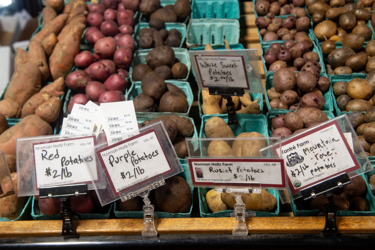 Argus Farm Stop moves business at Packard location online during COVID ...