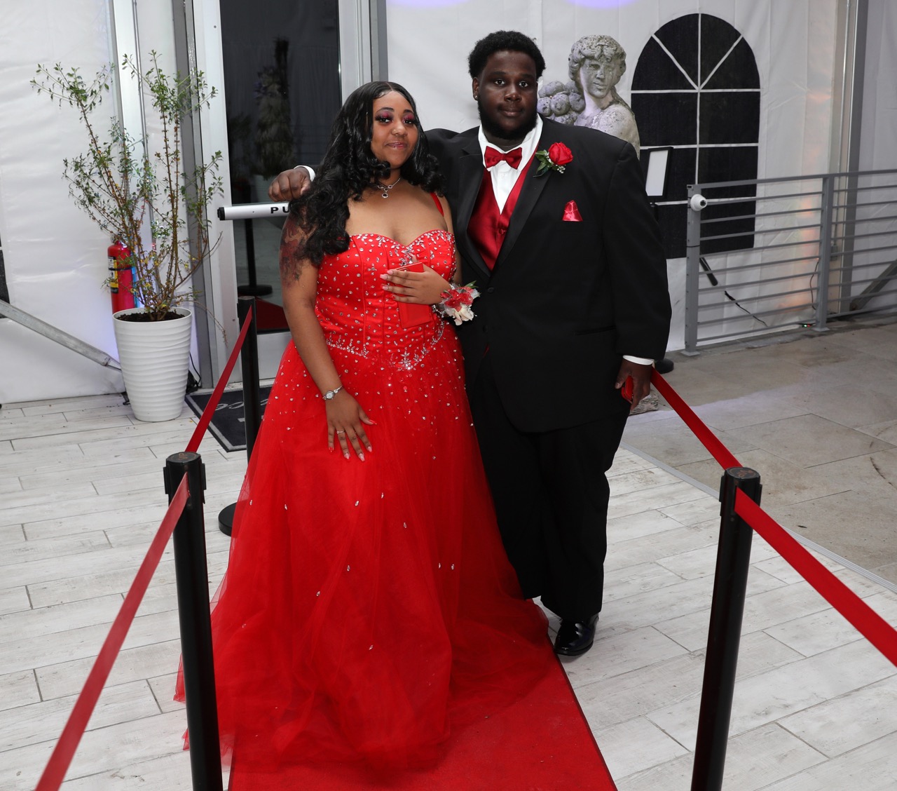 Prom 2022: Eagle Academy High School seniors celebrate at Eve Lounge ...