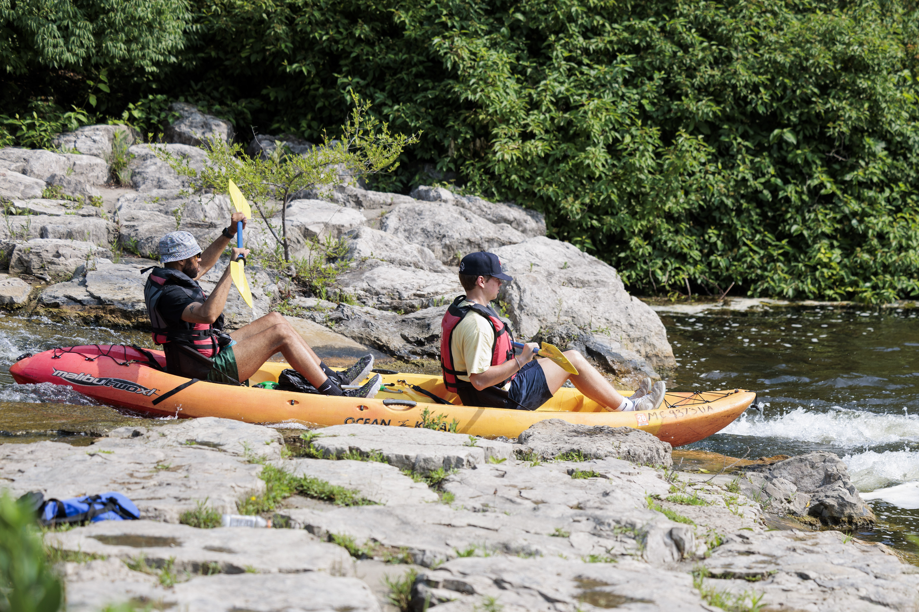 Volunteers Kayak To Clear Trash From The Huron River 9358