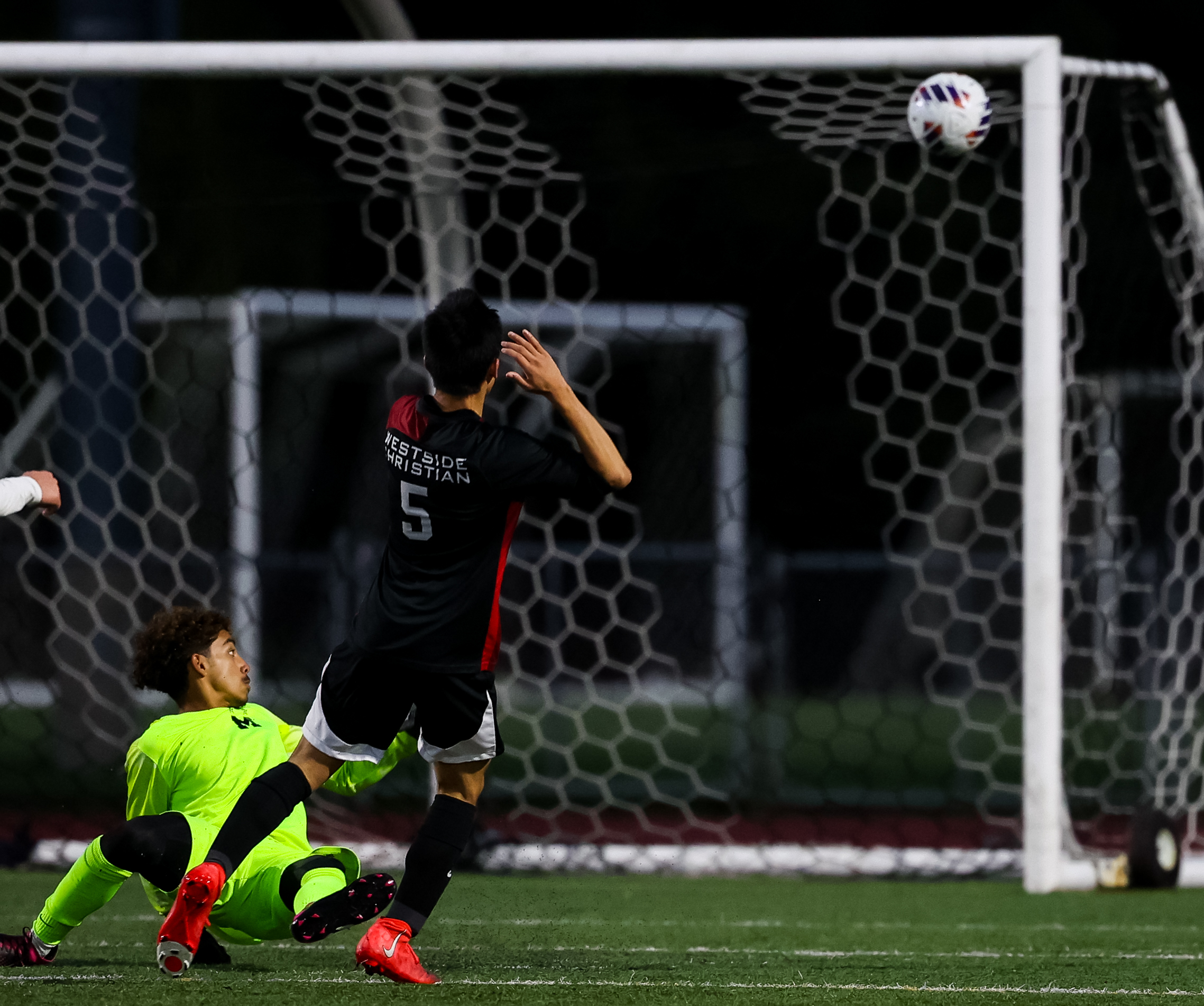 OSAA Class 3A/2A/1A boys soccer state championship: McLoughlin Pioneers ...