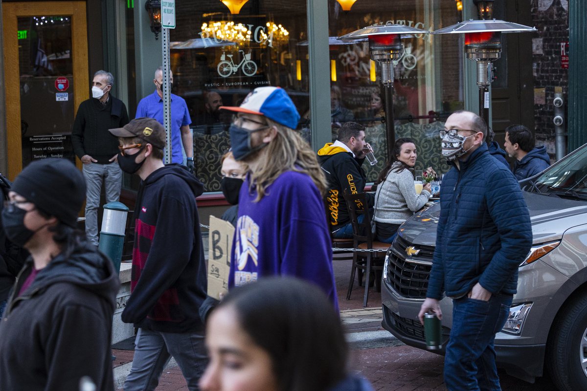 Kalamazoo holds Black Lives Matter protest after the death of Daunte ...