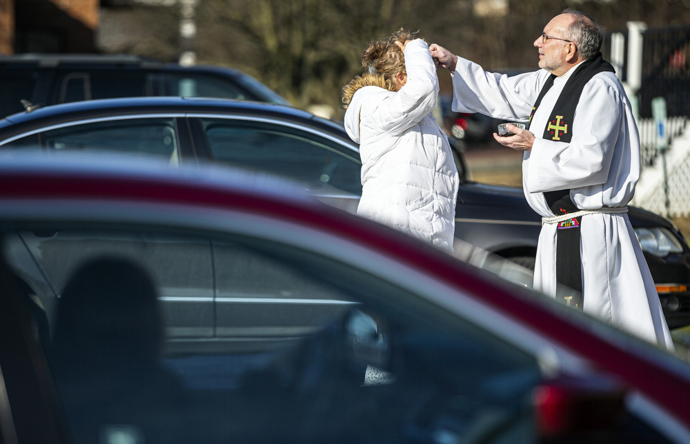 Drive-thru ashes on Ash Wednesday - pennlive.com