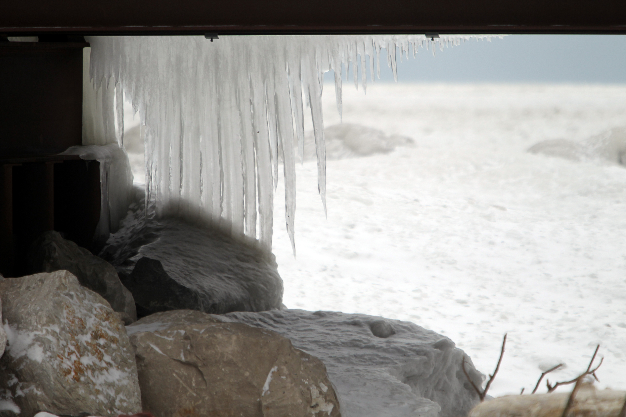 Ice and snow along Lake Erie - cleveland.com