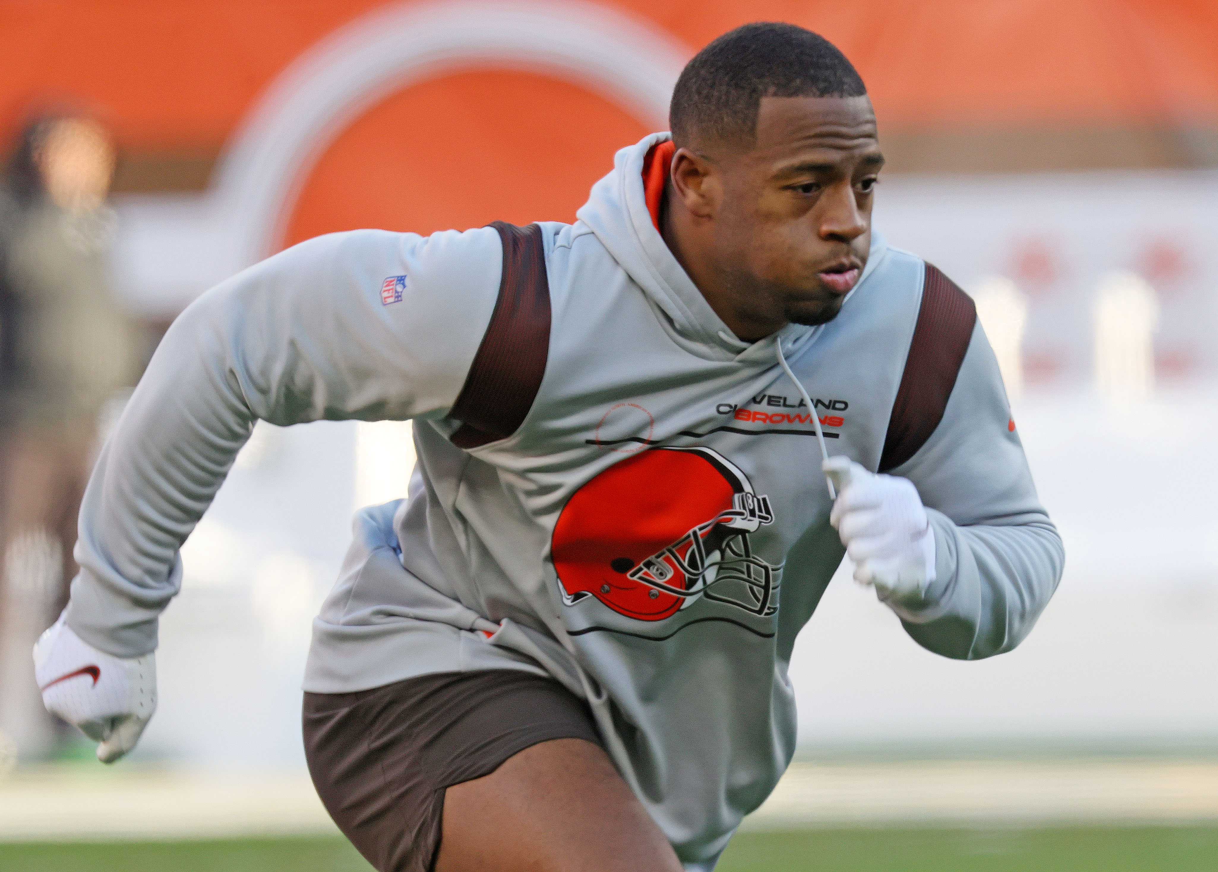Cleveland Browns running back Nick Chubb vs. Las Vegas Raiders ...