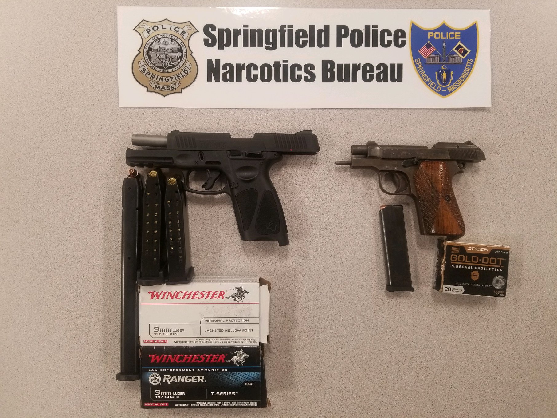 Springfield police arrest 2 on gun charges - masslive.com