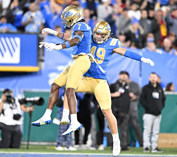 Cleveland Browns choose LB Carson Schwesinger during the second round ...