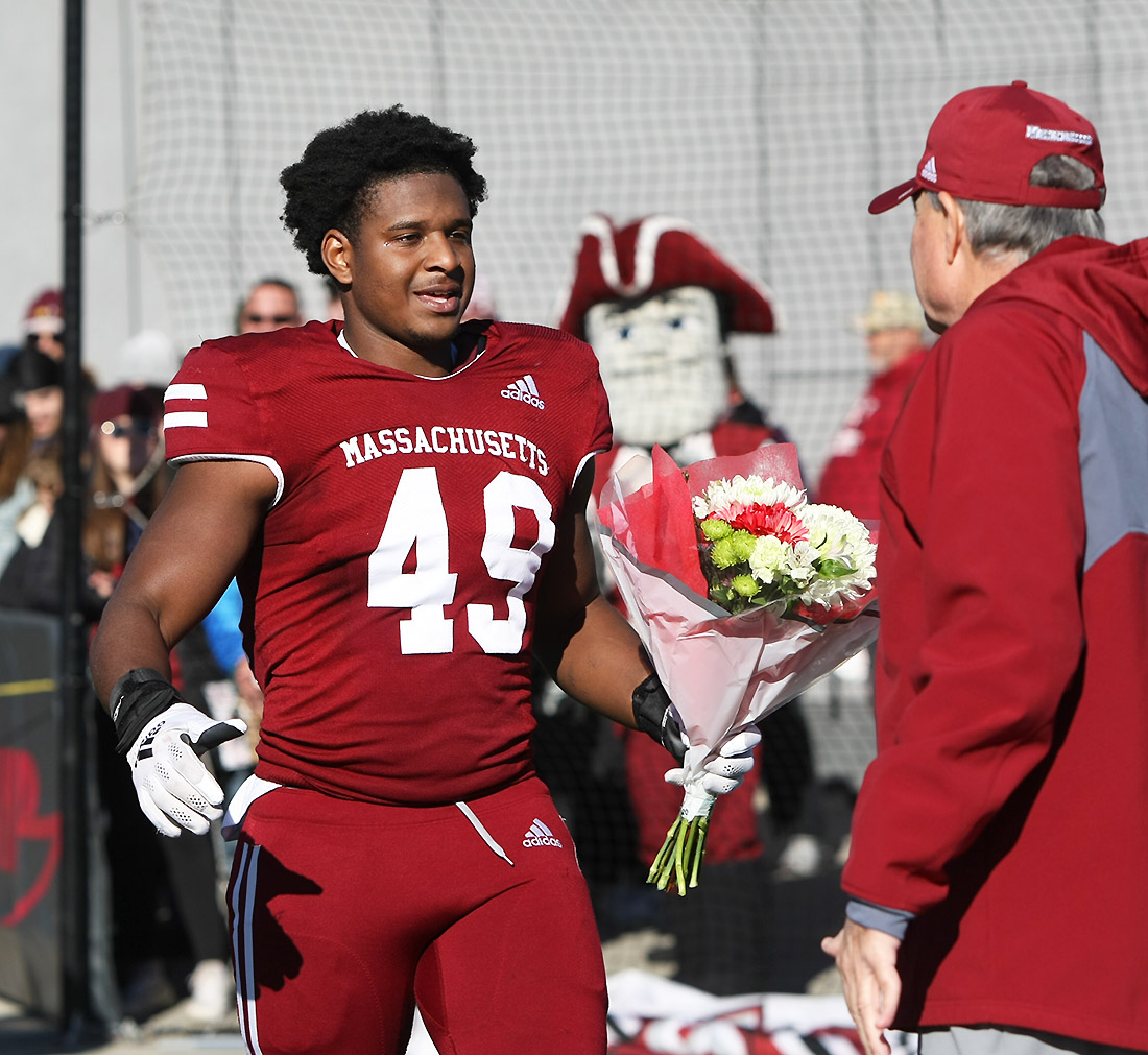 UMass Football vs Army 11/26/22 - masslive.com
