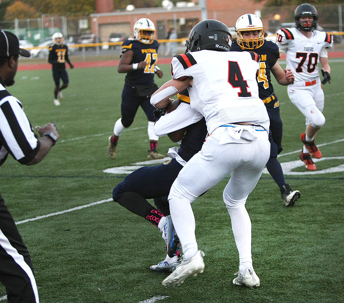 South Hadley vs Putnam Football 10/21/22 - masslive.com