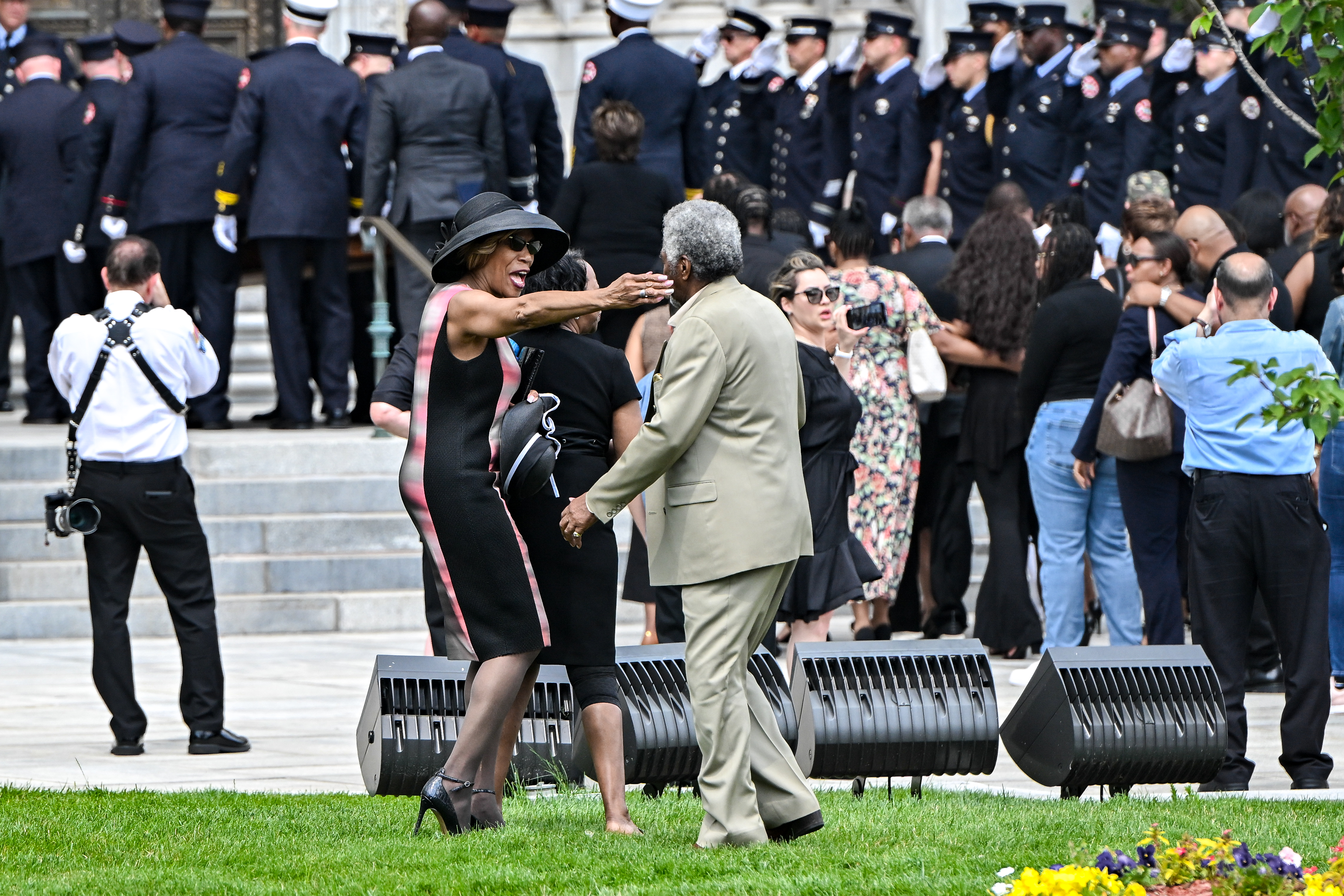 Newark Firefighter Wayne "Bear" Brooks' Viewing - nj.com