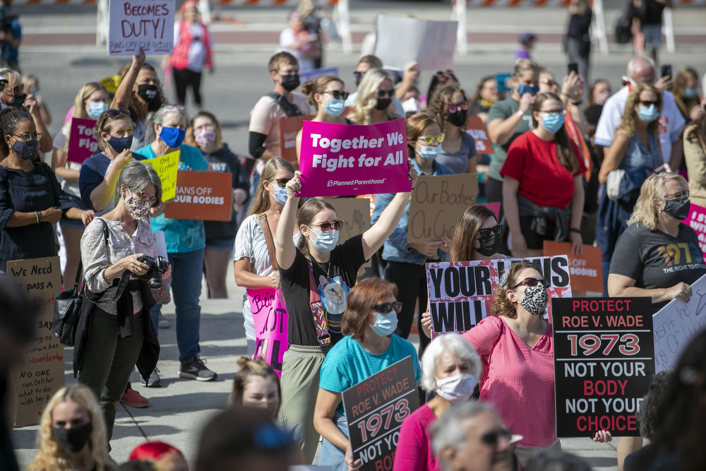 Reproductive Right Rally held at Pennsylvania Capitol Saturday ...