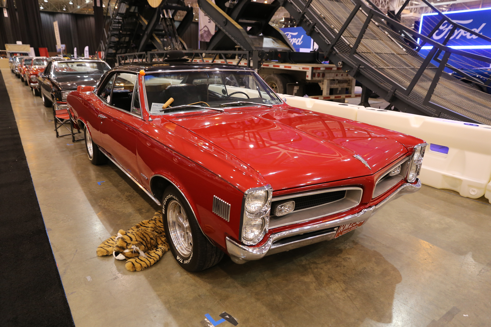 Classic cars on display at the 2022 Cleveland Auto Show - cleveland.com