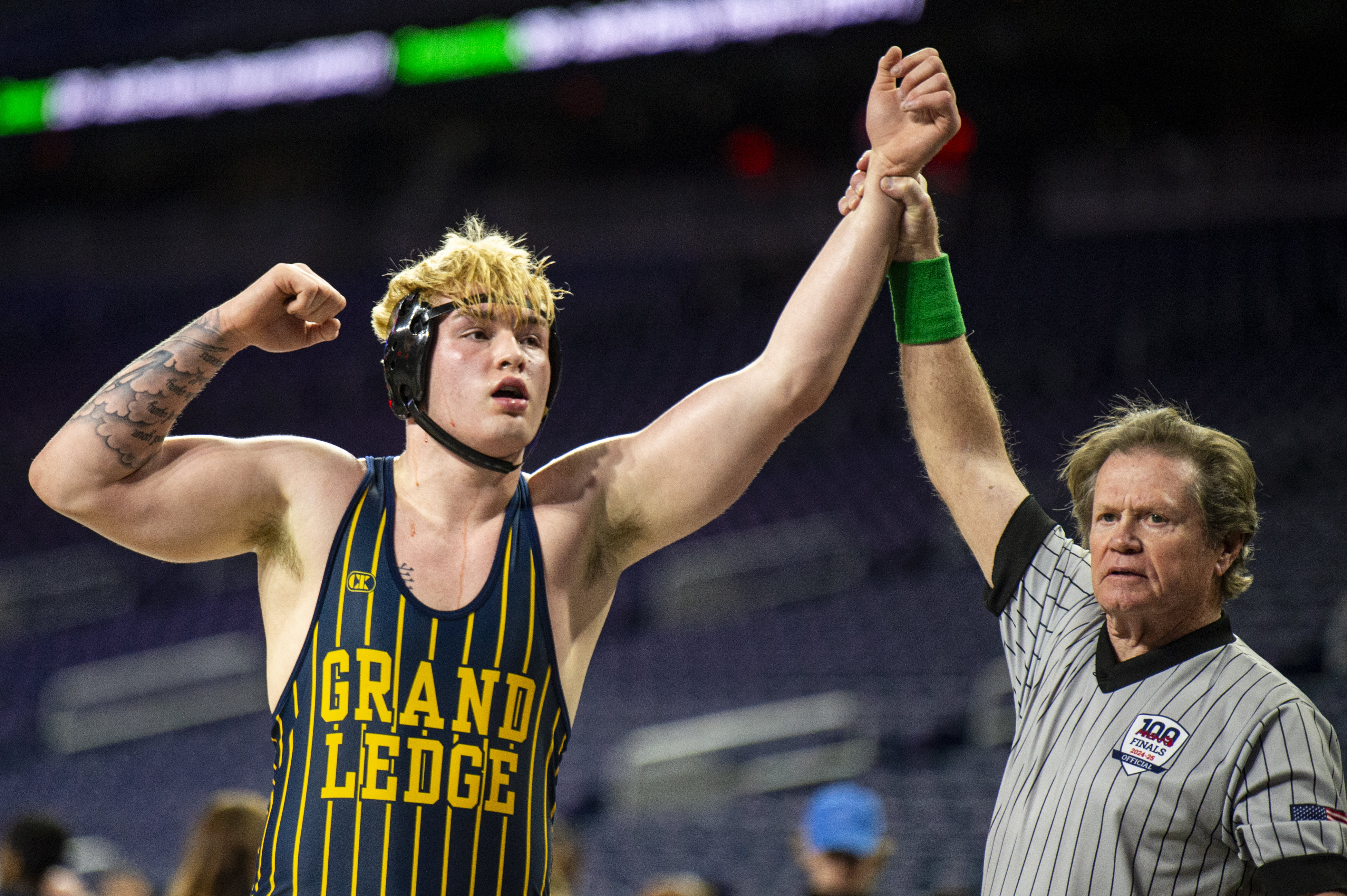Photos from the D1 state individual wrestling finals in Detroit - mlive.com