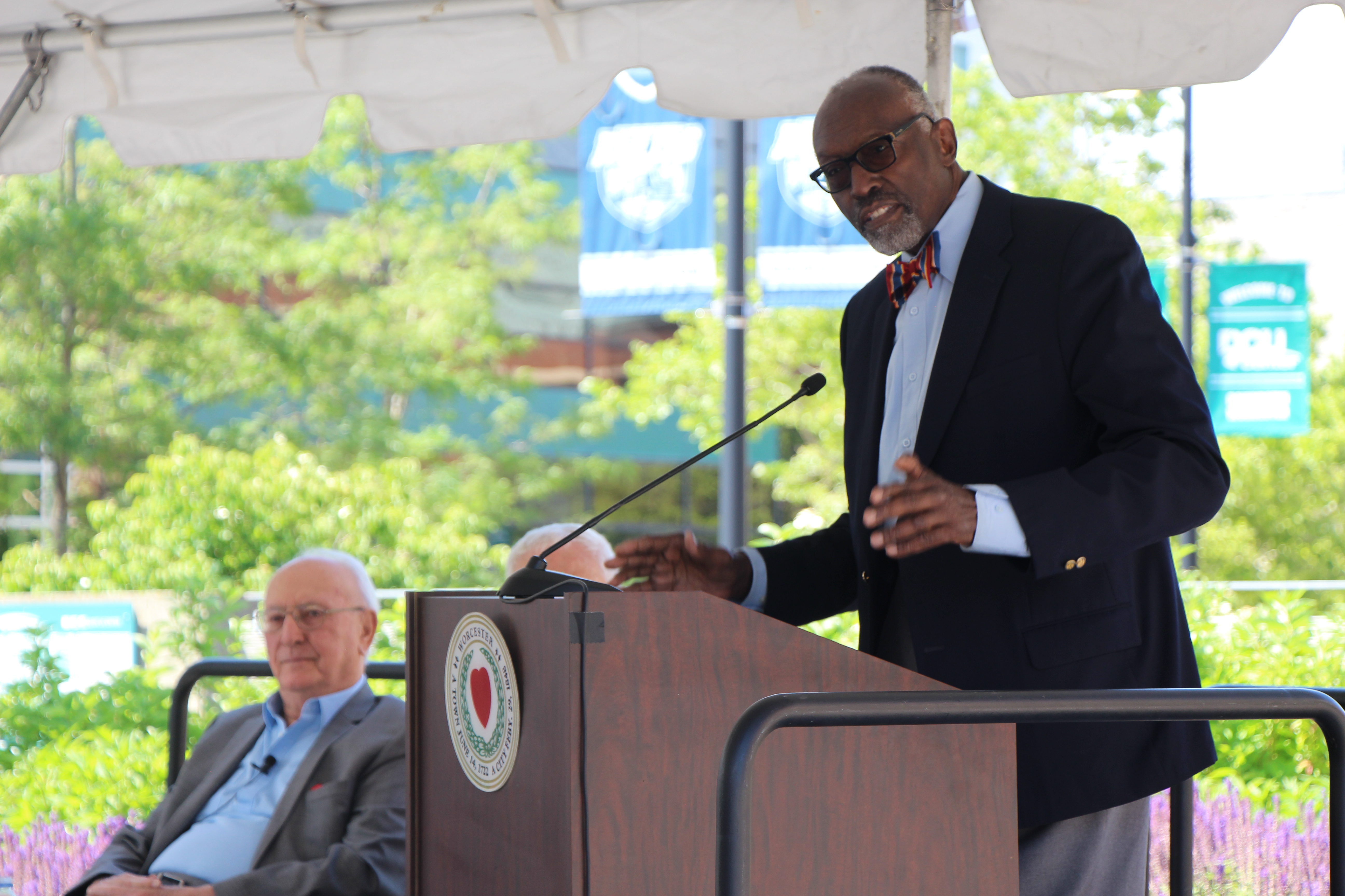 Boston Celtics legend Bob Cousy honored with a statue in Worcester ...
