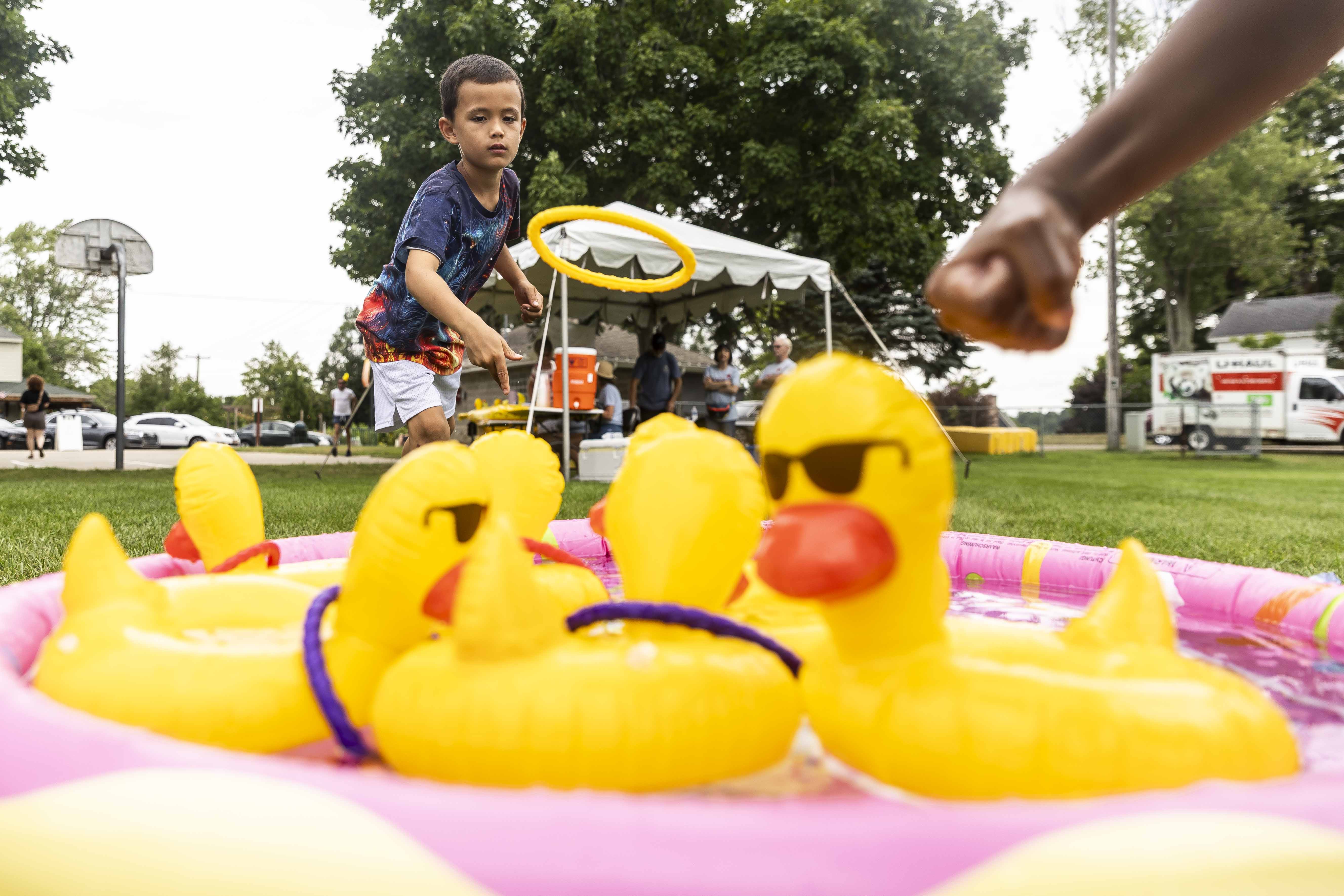 Douglas Duck Dash brings family fun to Saugatuck Venetian Festival ...