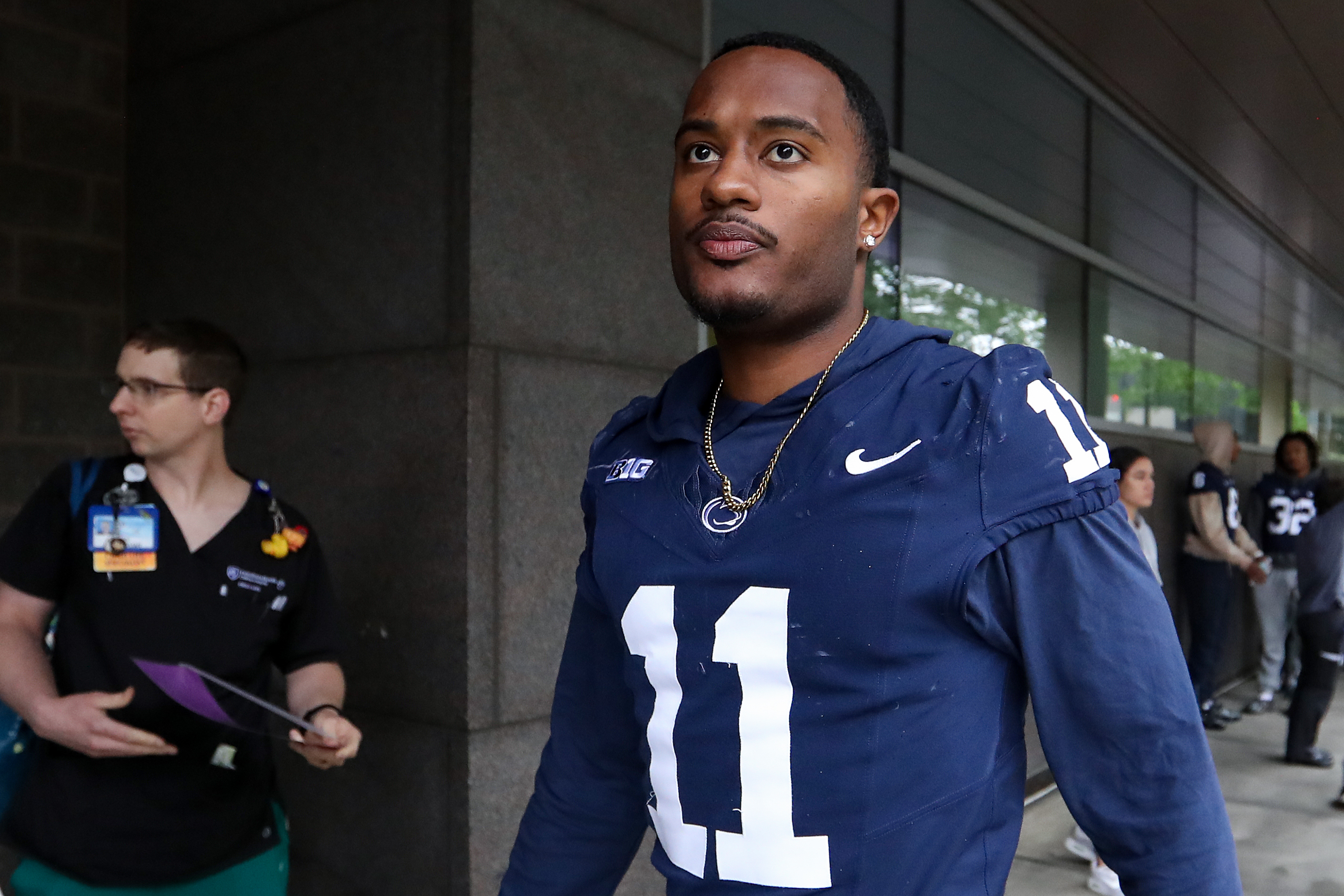 Penn State football team visits children's hospital - pennlive.com