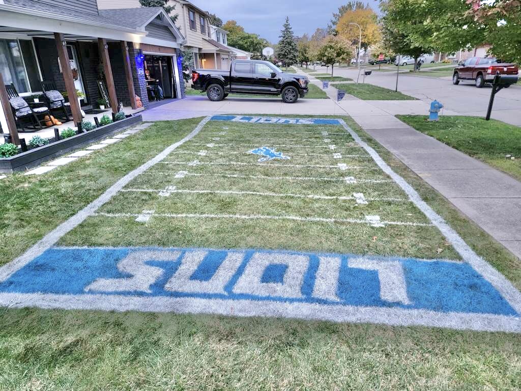 Detroit Lions fan creates Ford Field lawn in his front yard - mlive.com