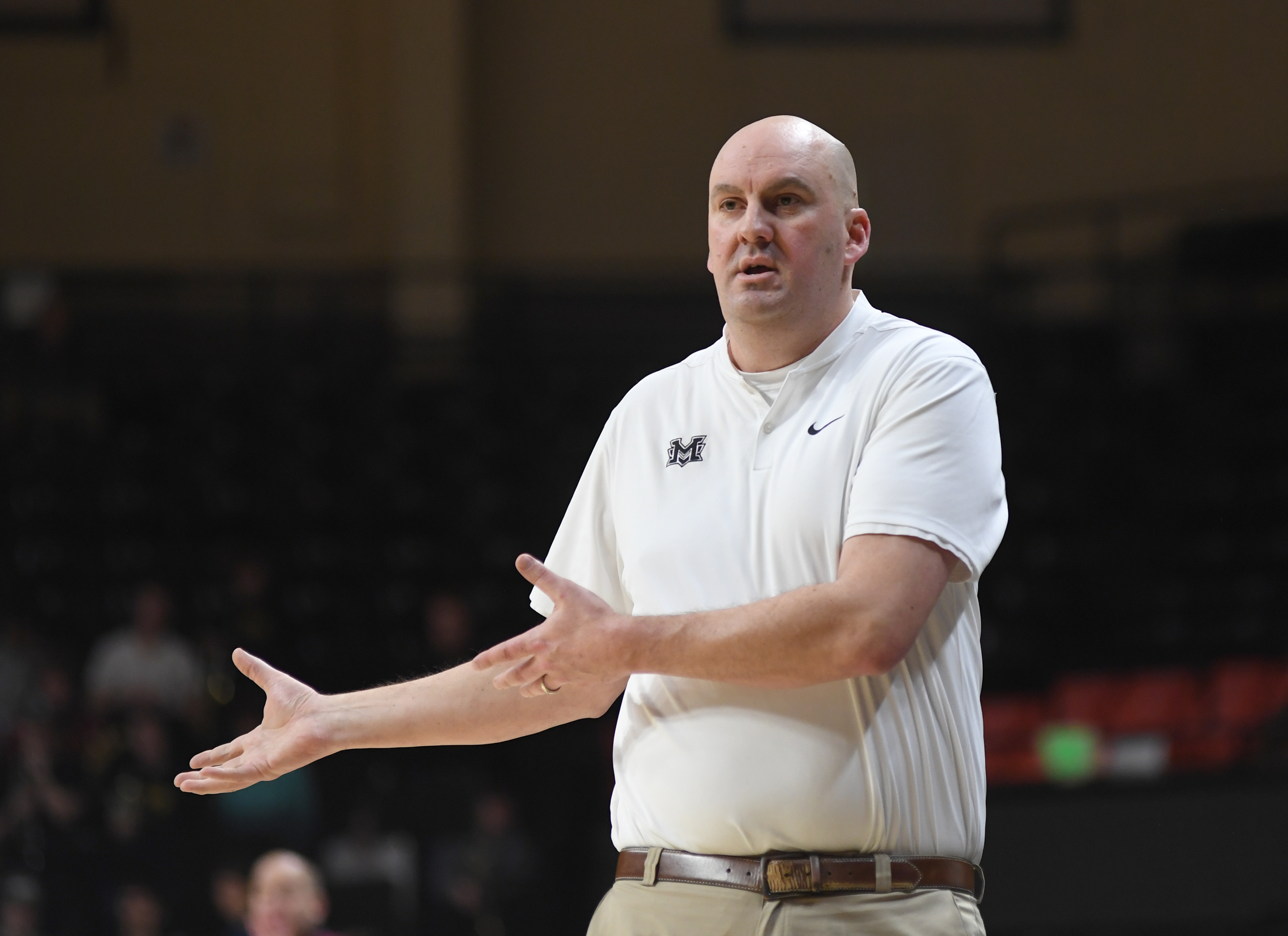 Boys basketball: Redmond Panthers vs Mountain View Cougars - oregonlive.com