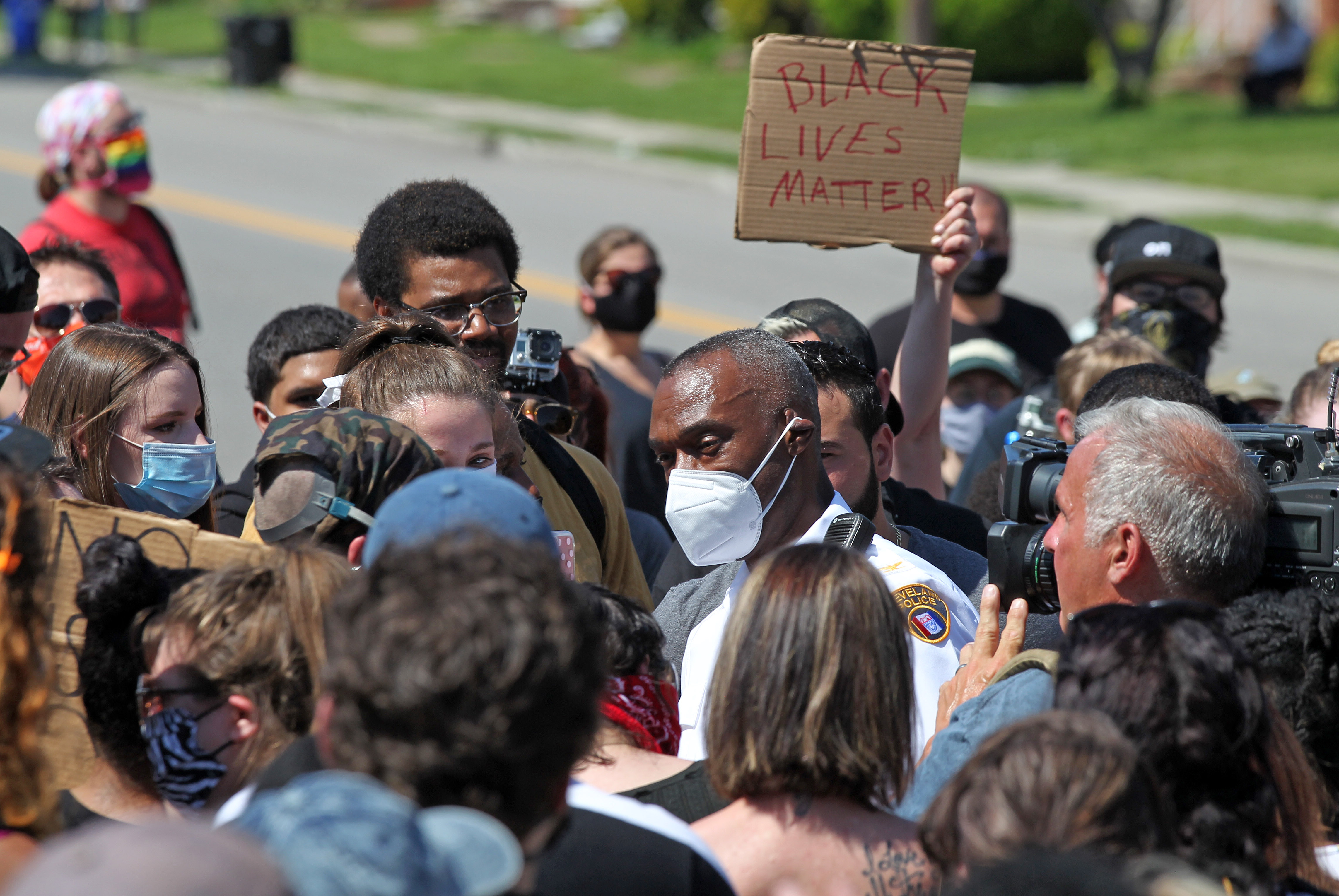 Protesters rally at Cleveland Police First District Headquarters, June ...