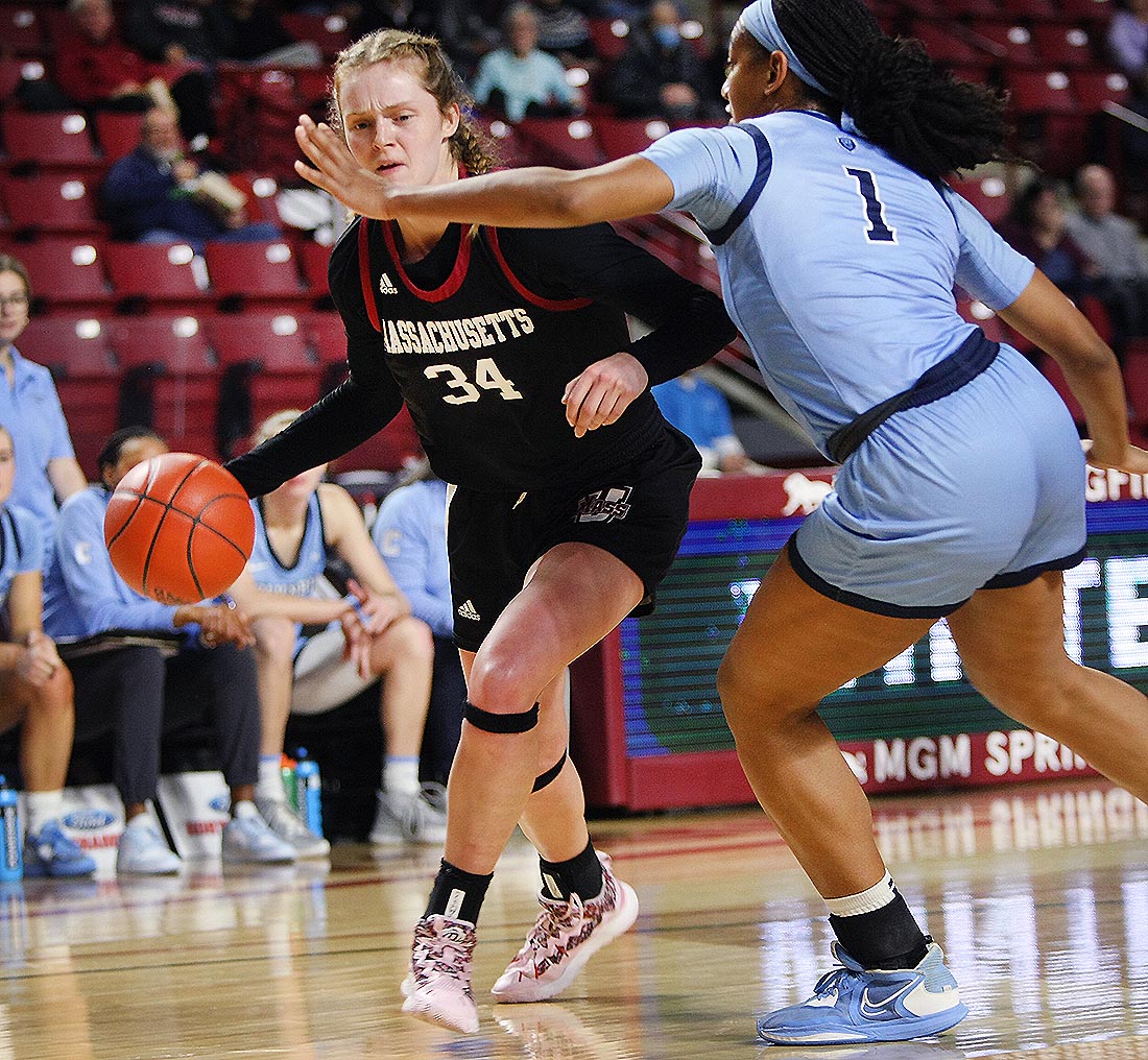 UMass Women's Basketball vs Columbia 12/10/22 - masslive.com