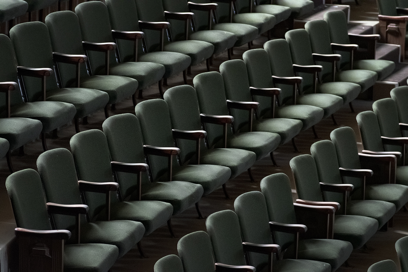 Dan Sullivan, Worcester-born LA Times theater critic, dies at 86