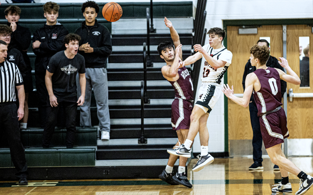 Mechanicsburg plays Hempfield boys at the Carlisle Classic Basketball Tournament - pennlive.com