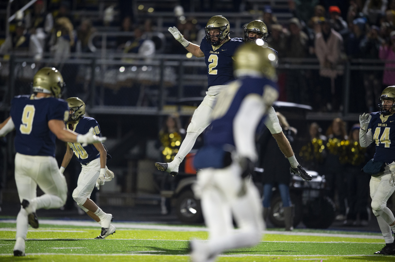 Division 4 district championship football game: Chelsea, Milan - mlive.com