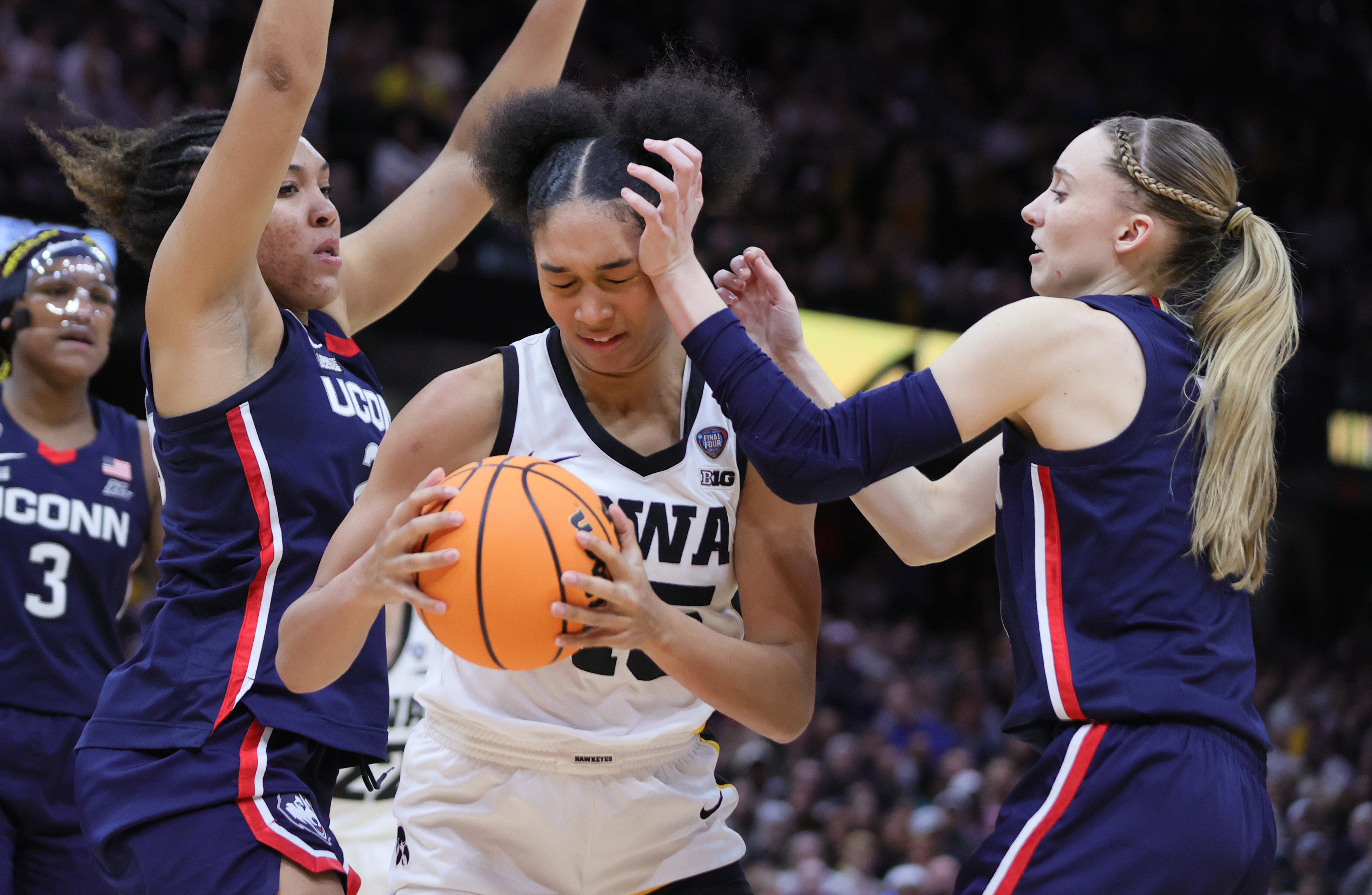Iowa vs. UConn in Women's Final Four semifinal game, April 5, 2024 ...