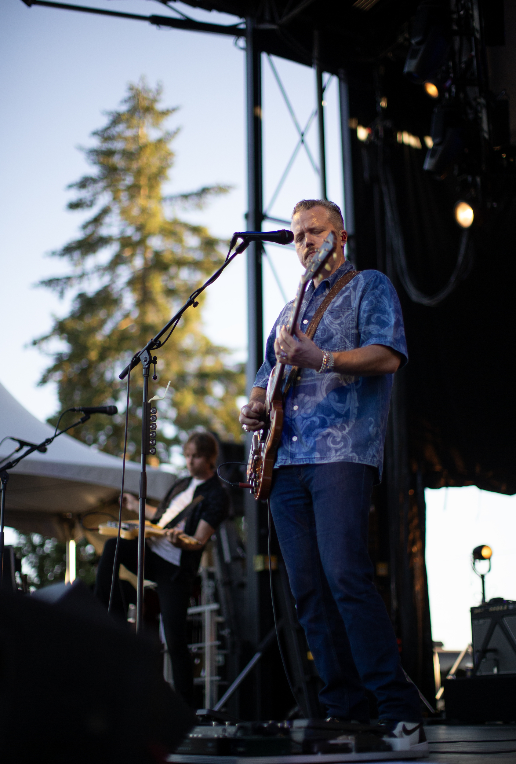 Jason Isbell and the 400 unit play the Clackamas County Event Center ...