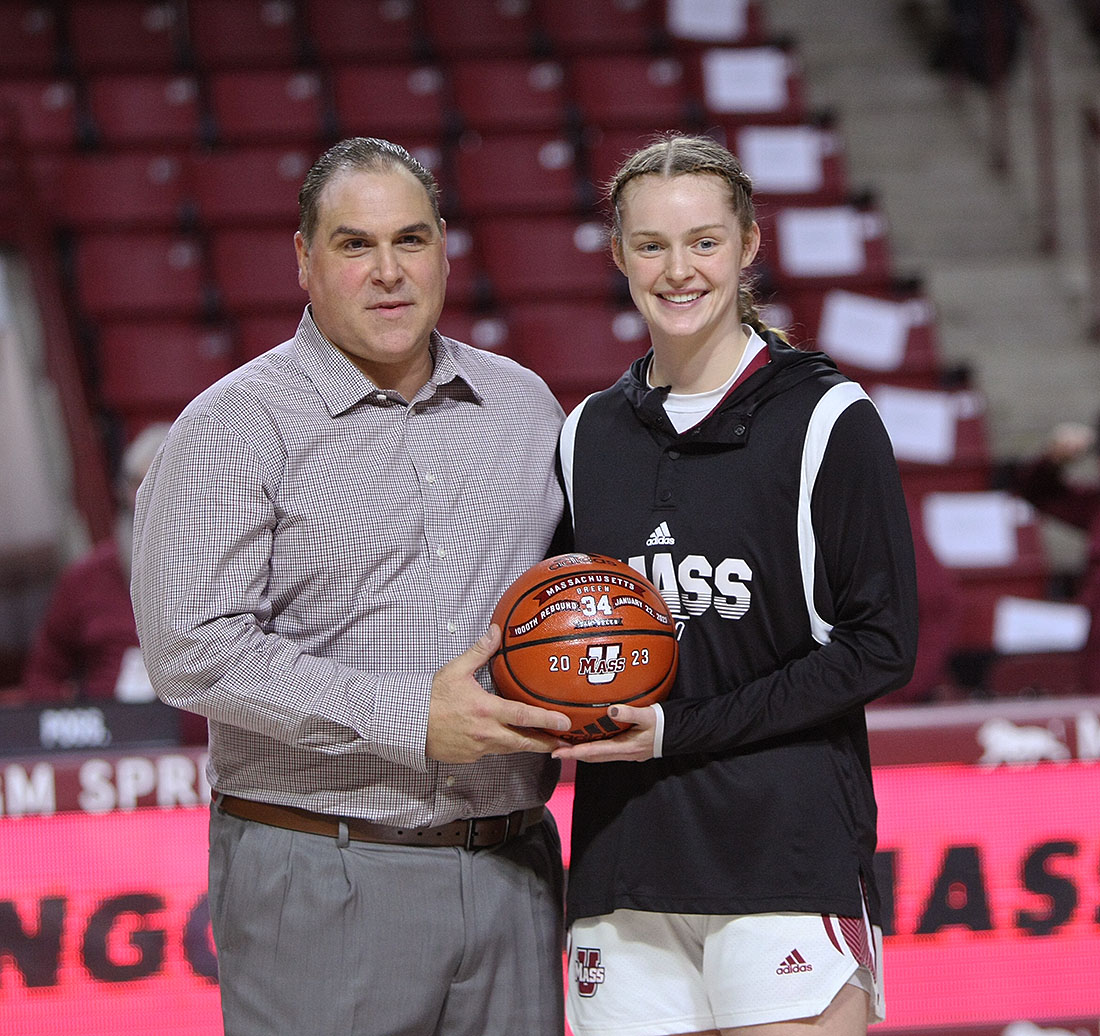 UMass Women's Basketball vs VCU 1/26/23 - masslive.com