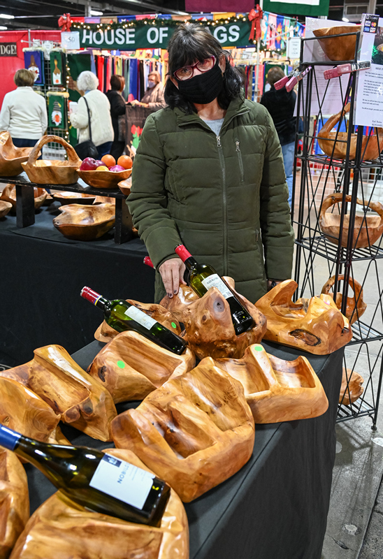 Seen@ Old Deerfield Holiday Sampler Craft Fair at Eastern States ...