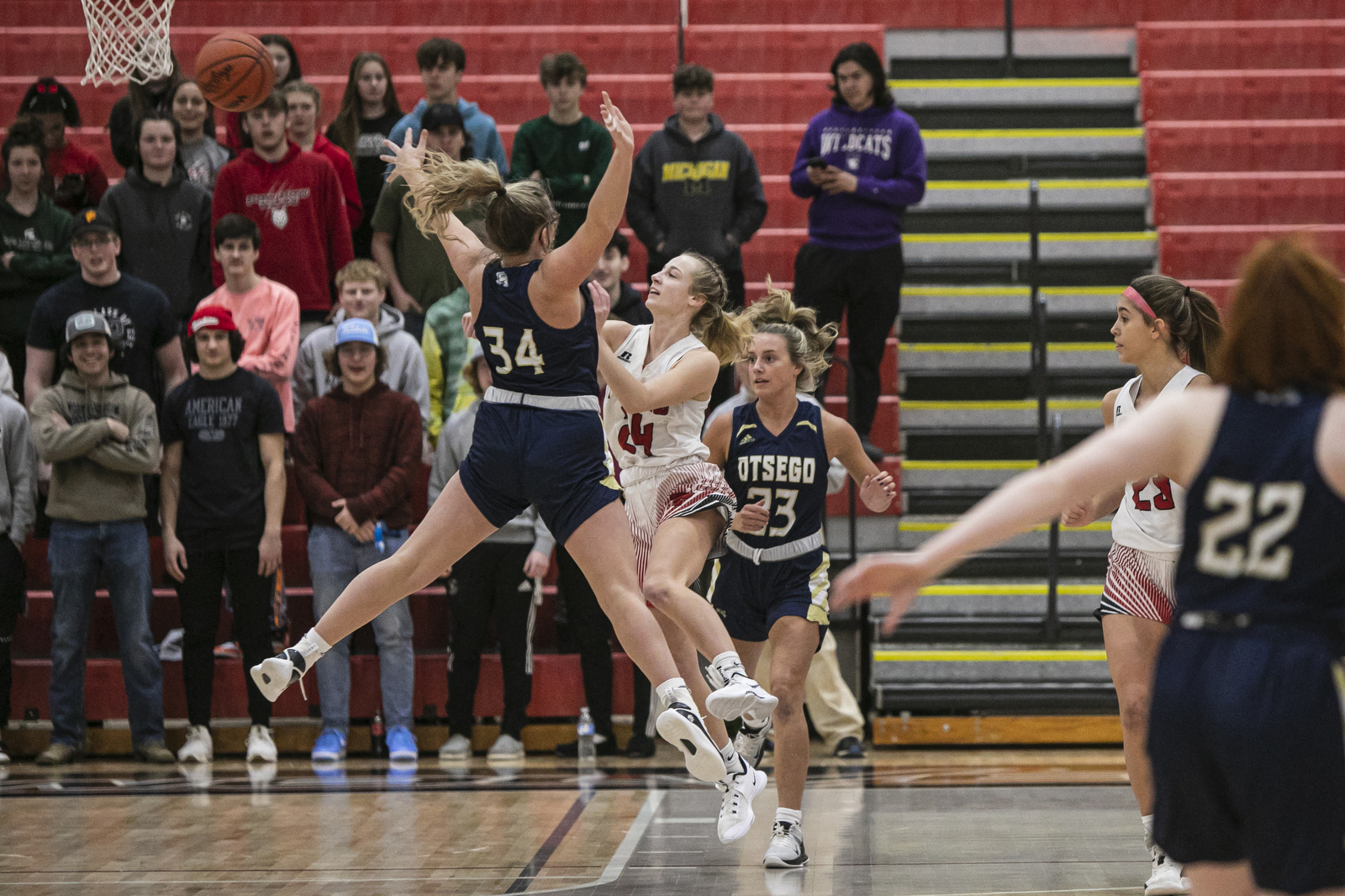 Otsego wins girls basketball district championship over Paw Paw - mlive.com