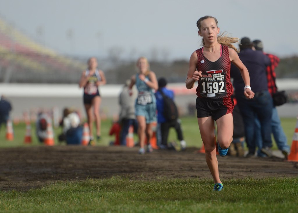 Hart's cross-country program takes family to a new level - mlive.com
