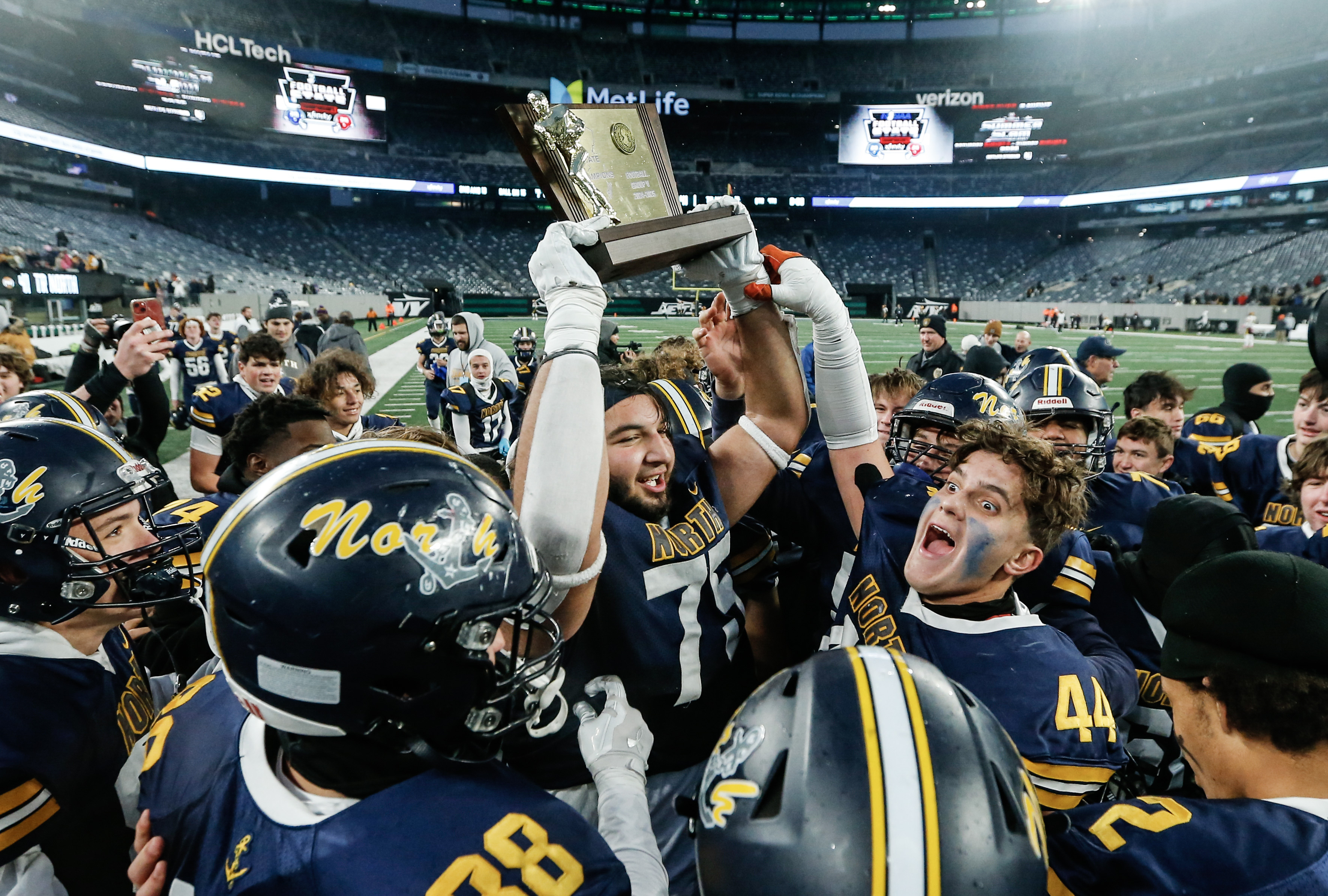 Football: NJSIAA Group 5 Championship, Toms River North vs. Union City ...