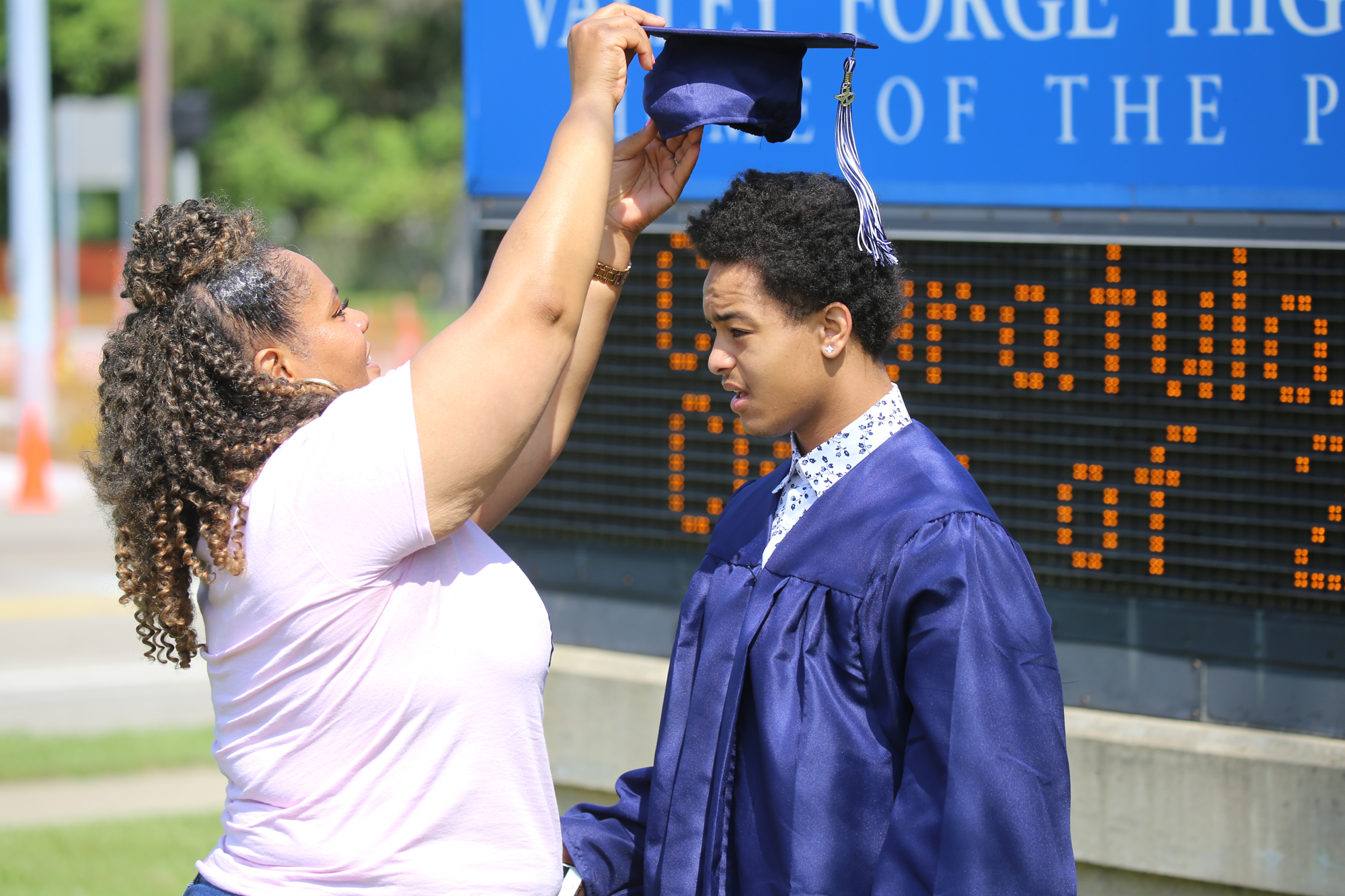 Parma City Schools juniors and seniors get their prom photos taken ...