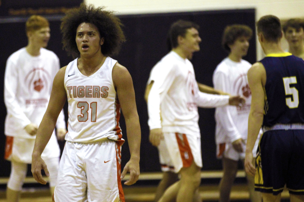 Hackettstown boys basketball hosts Delaware Valley in 2020 H/W/S ...